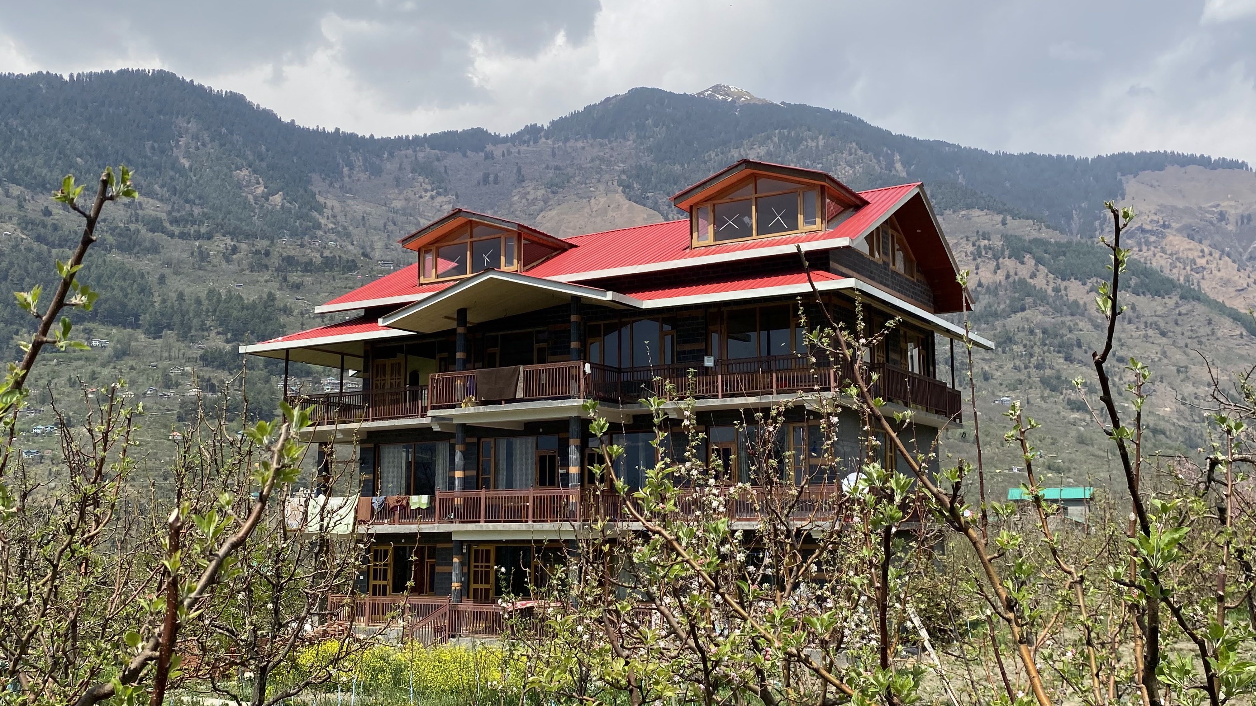 North Katmor HomeStay 𝗕𝗢𝗢𝗞 Manali Homestay
