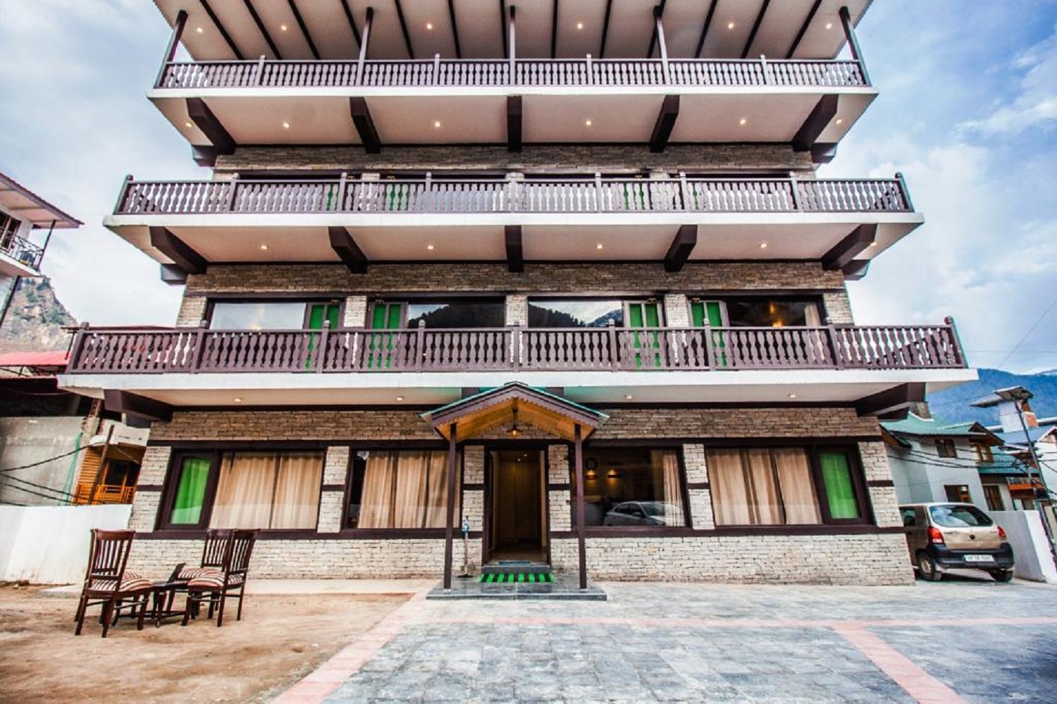Reviews of Hotel Hiltonn View Manali - Hotel in Manali