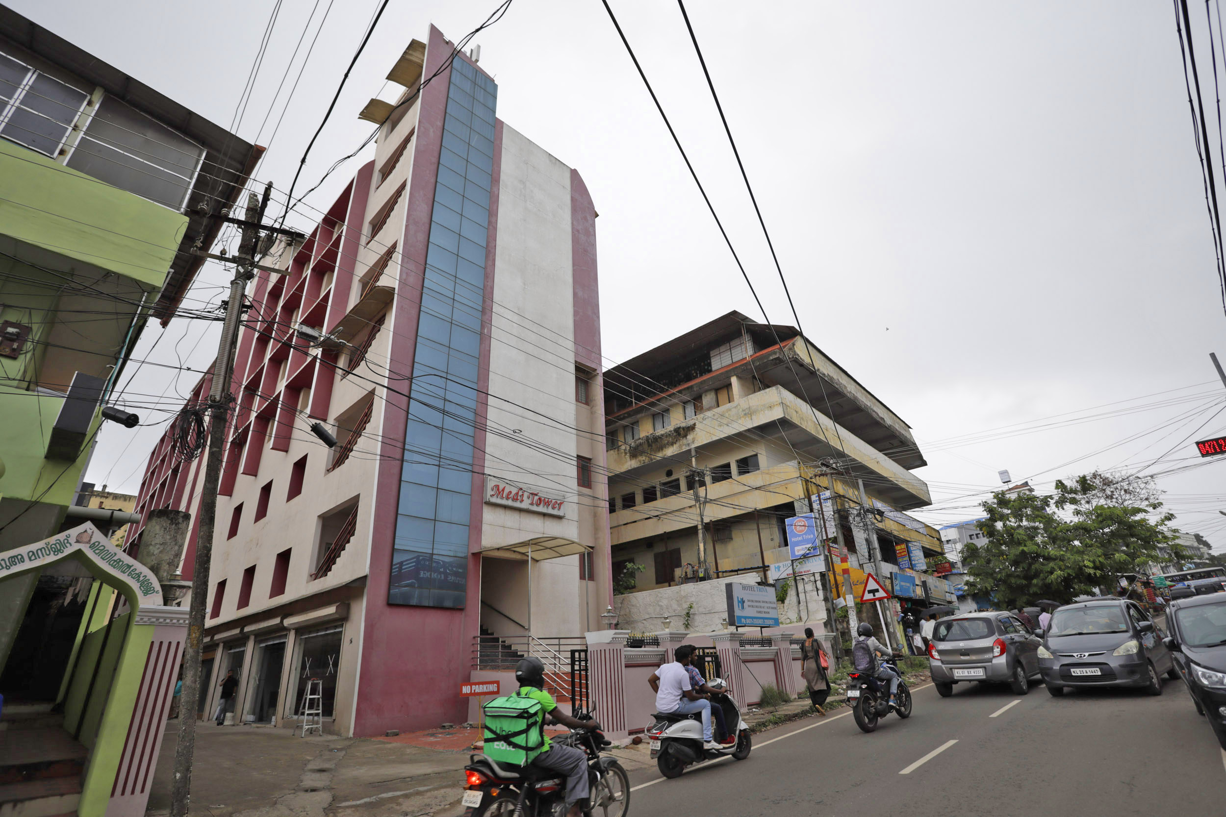 HOTEL TRIVA 𝗕𝗢𝗢𝗞 Thiruvananthapuram Hotel