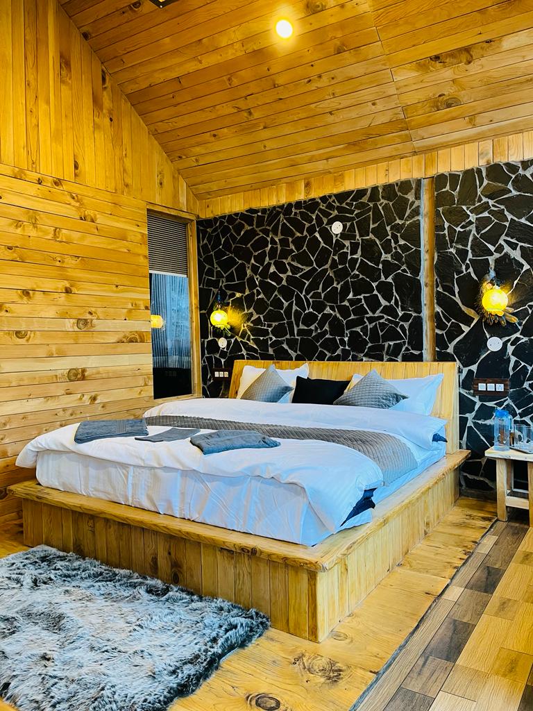 Little Wood Treehouse Jibhi | 600m from Main Rd 𝗕𝗢𝗢𝗞 Jibhi Tree house