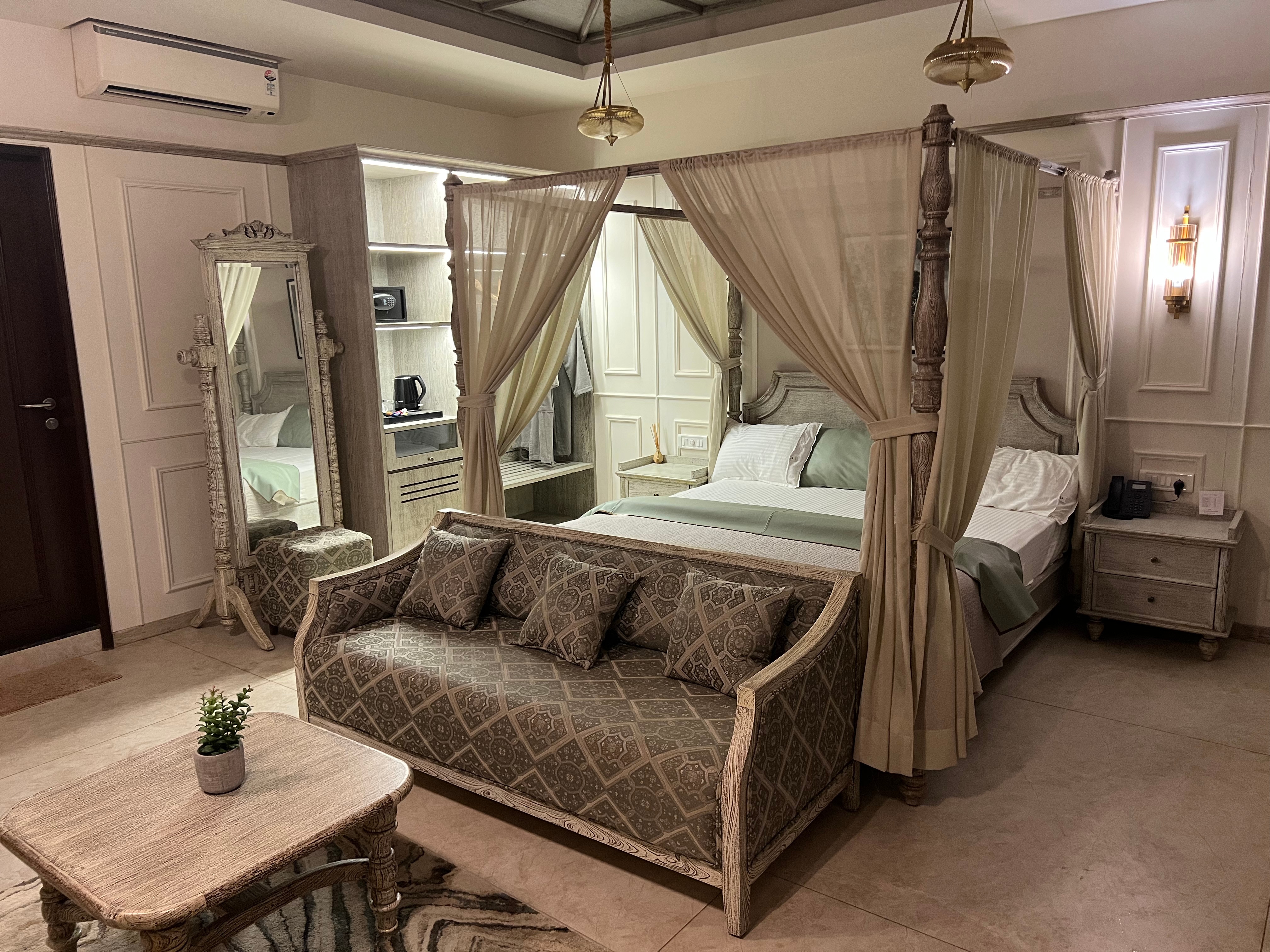The Forest Inn 𝗕𝗢𝗢𝗞 Daman Hotel