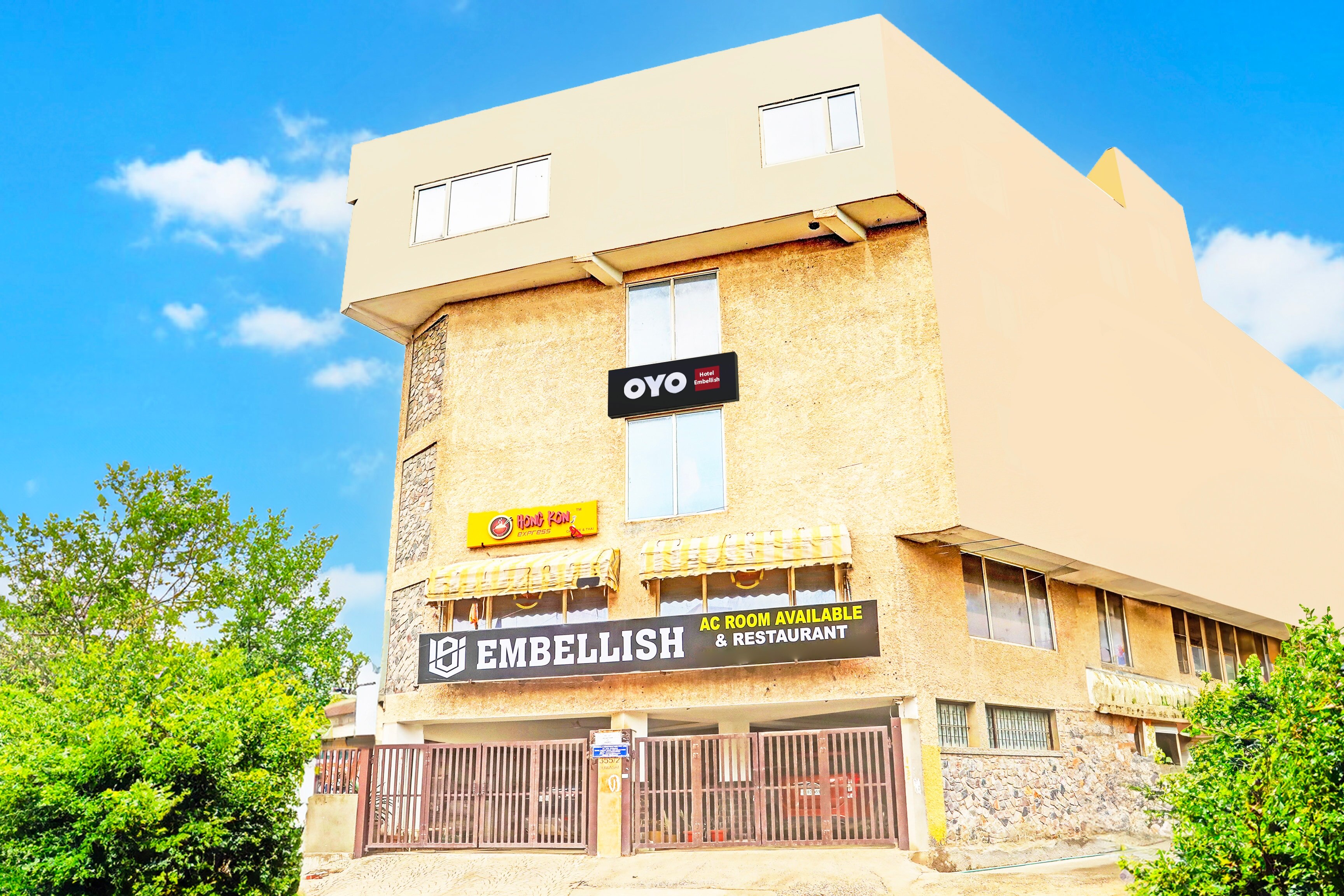 Hotel O EMBELLISH INN 𝗕𝗢𝗢𝗞 Delhi Hotel