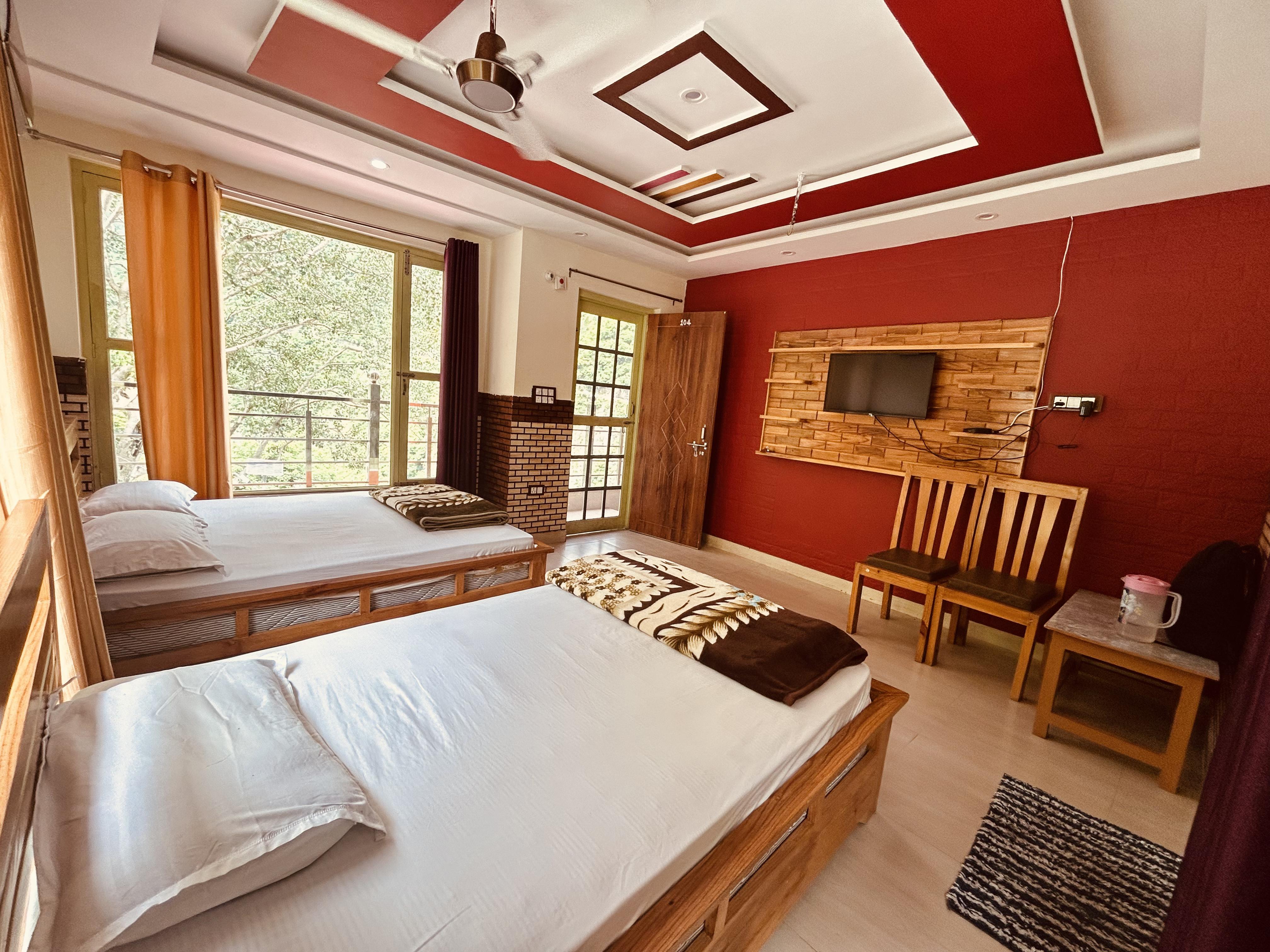 BADRISH HOTEL 𝗕𝗢𝗢𝗞 Karanprayag Hotel