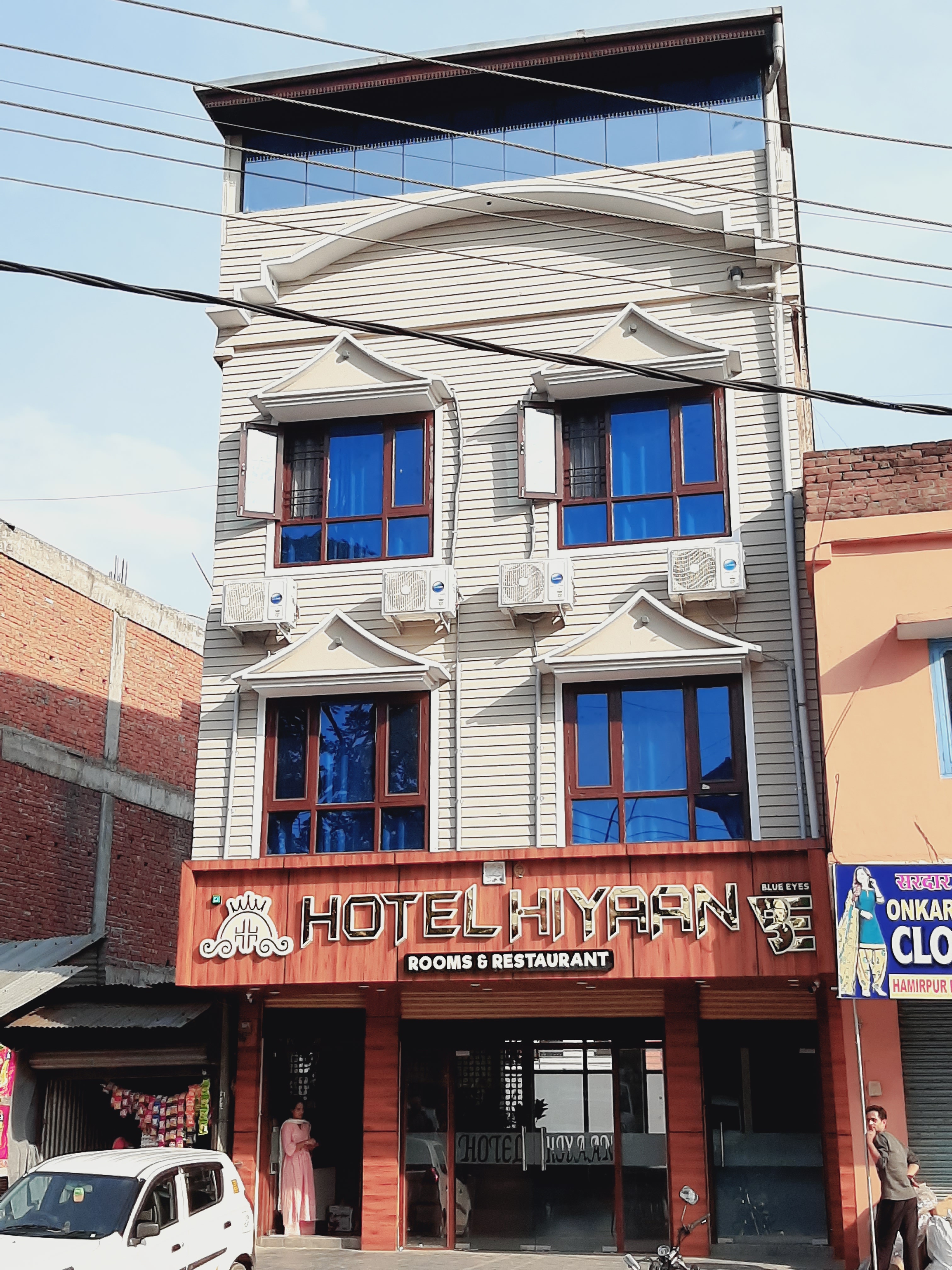 HOTEL HIYAAN 𝗕𝗢𝗢𝗞 Ghumarwin Hotel