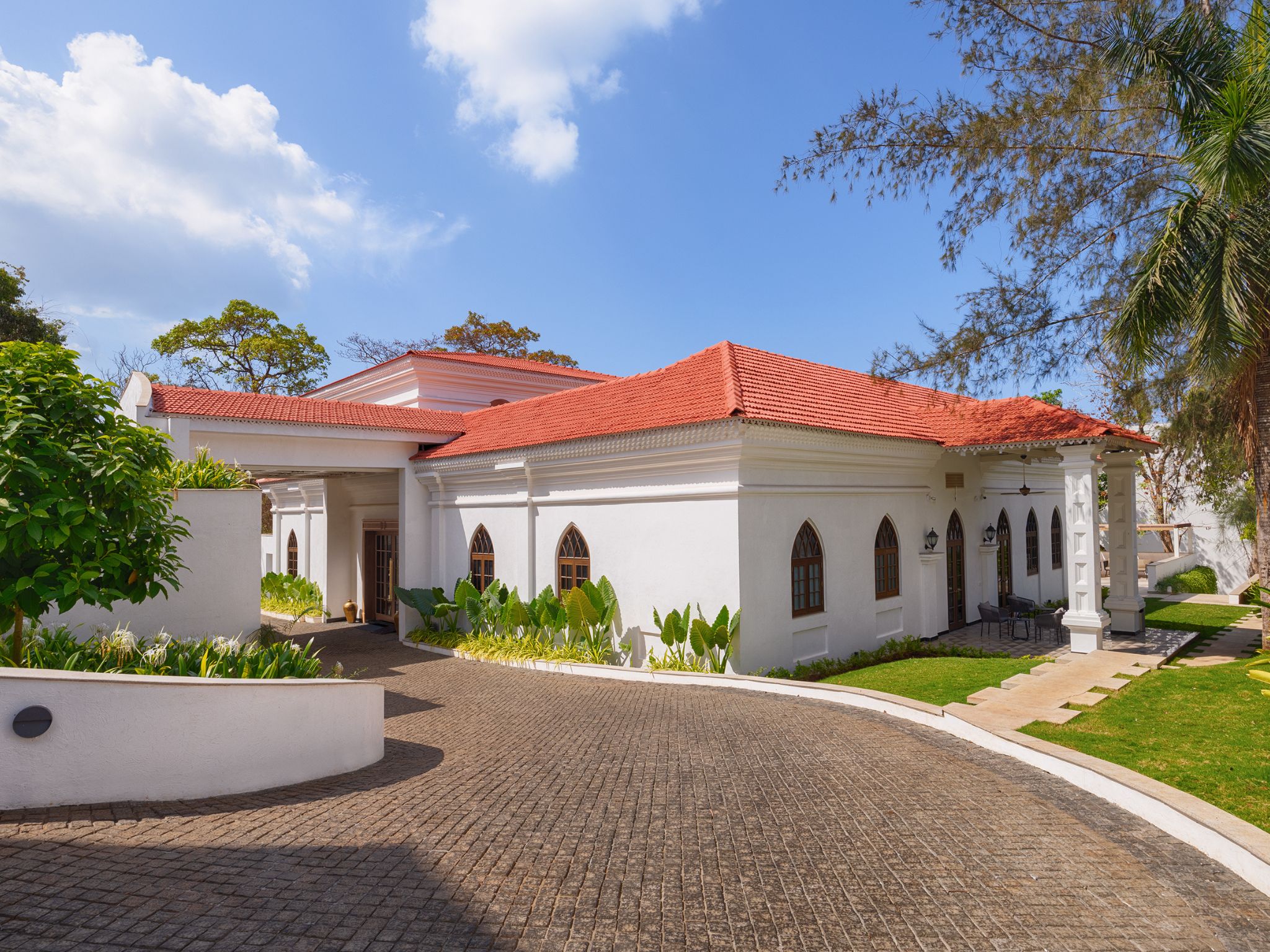 The Yellow House, Goa - IHCL SeleQtions 𝗕𝗢𝗢𝗞 Goa Resort