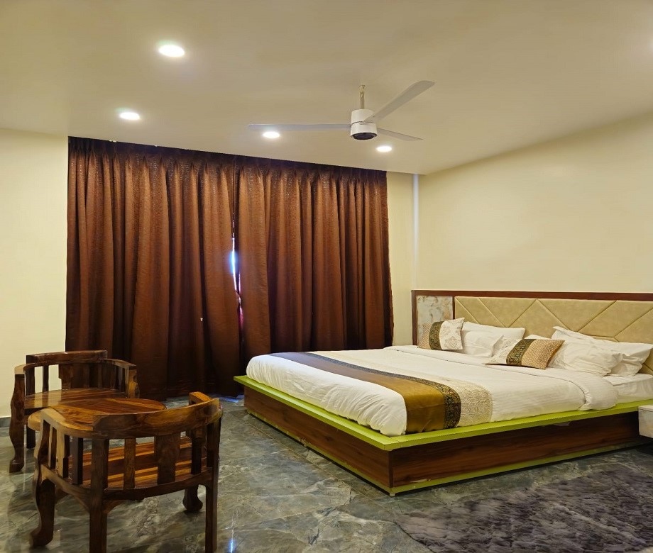 HOTEL DEV ARJUN SINGH Robertsganj - Reviews, Photos & Offer