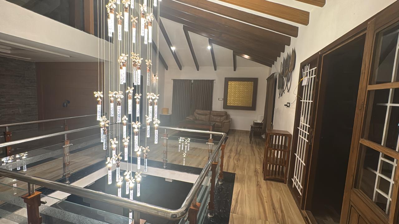 Rooms of kodai comfy inn - Homestay in Kodaikanal