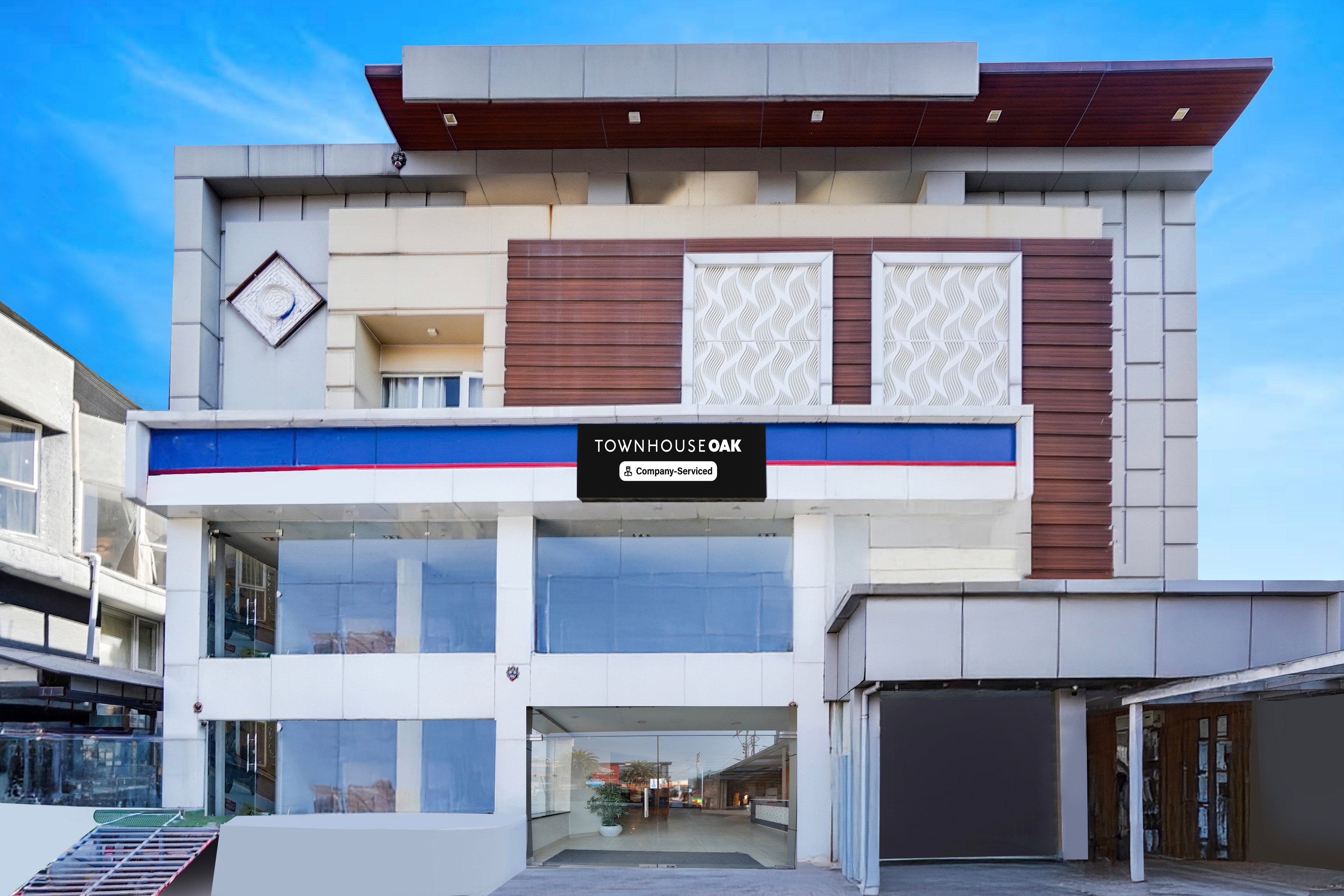 Photos of Super Townhouse Oak Silver City Chowk Formerly HW Residency ...