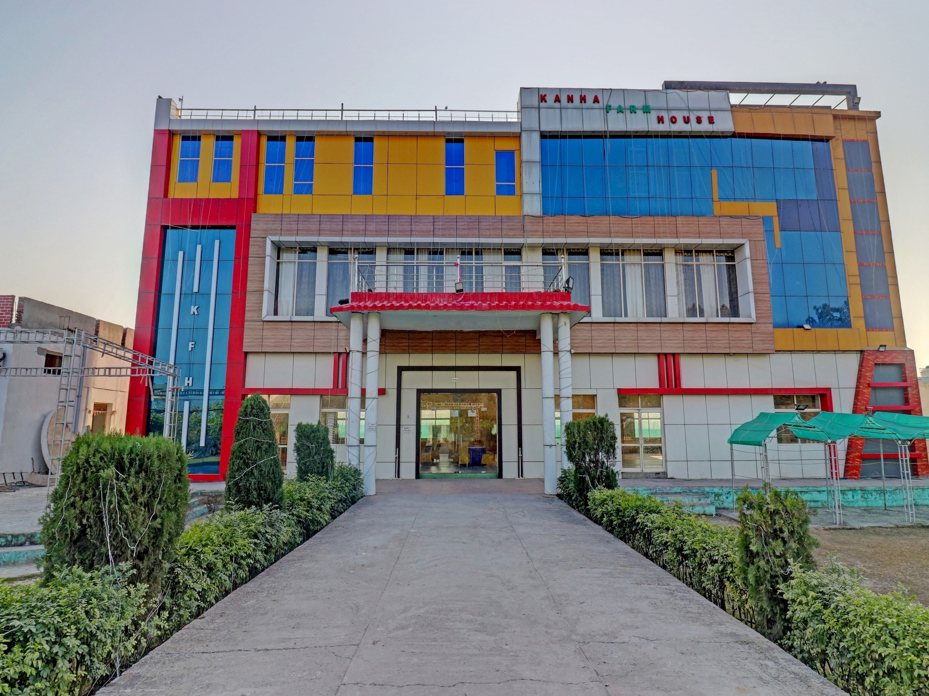 Capital O Kanha Resort 𝗕𝗢𝗢𝗞 Sikandra Rao Hotel