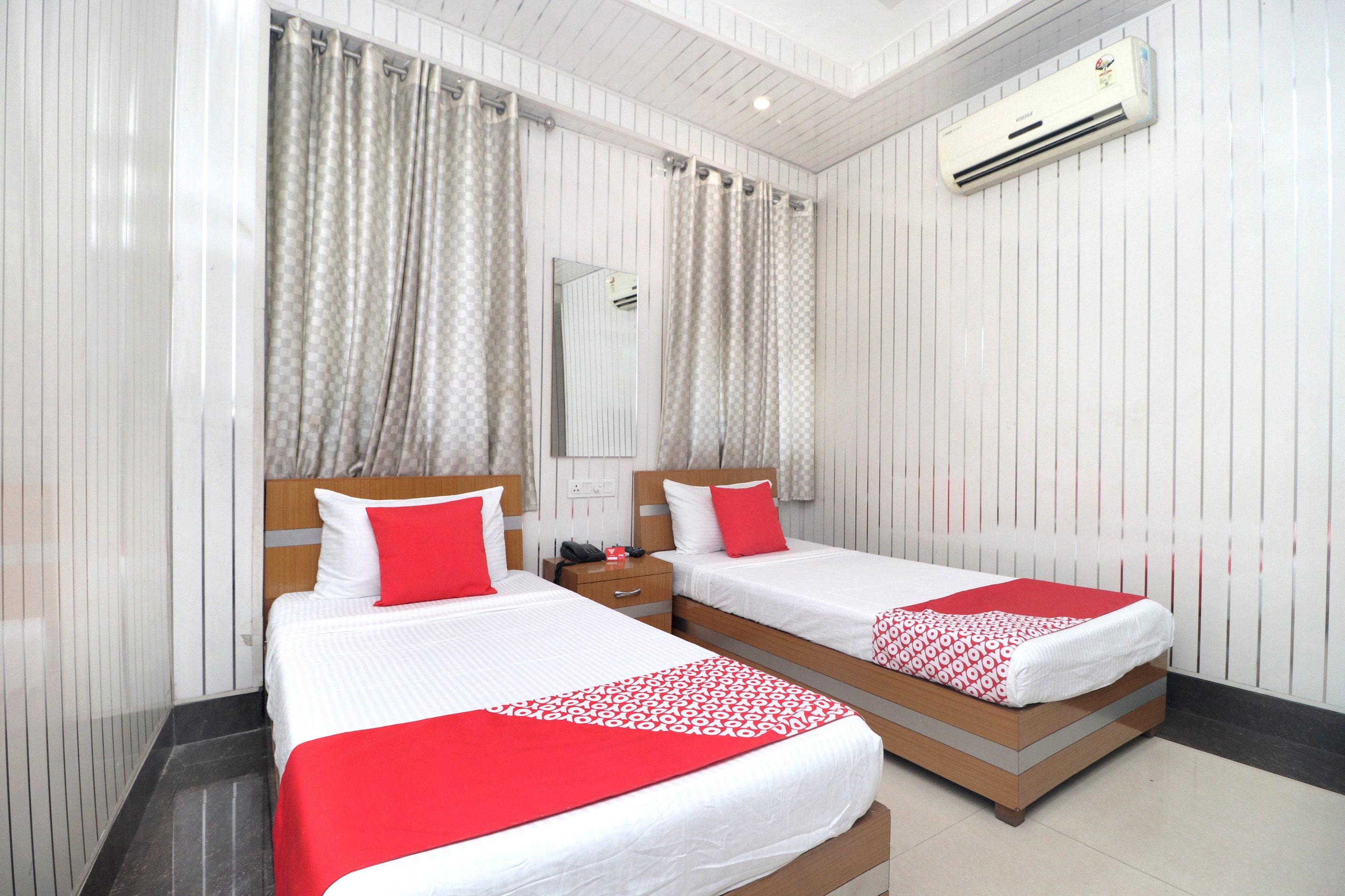 Hotel O Le Bon Ton 𝗕𝗢𝗢𝗞 Ludhiana Hotel