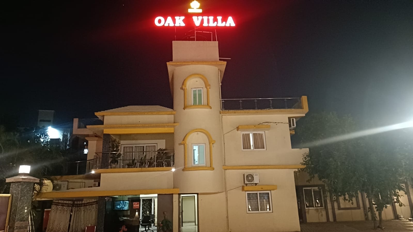 Oak Villa 𝗕𝗢𝗢𝗞 Ranchi Guest House