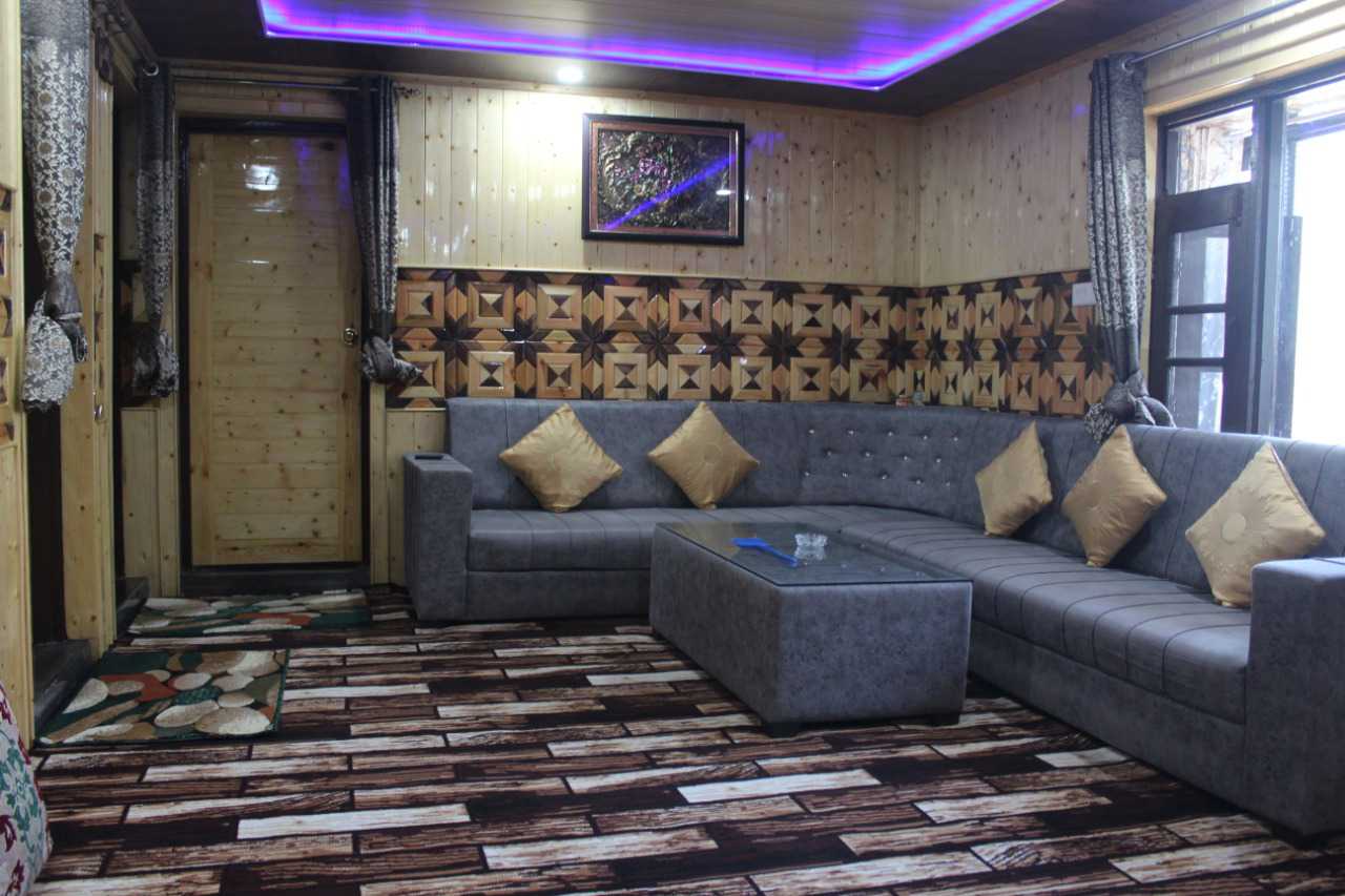 Hotel O Home Nafeel Homestay 𝗕𝗢𝗢𝗞 Anantnag Homestay