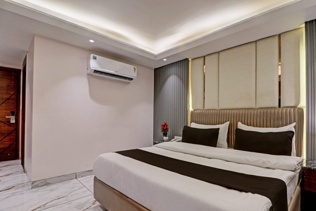 Amenities of Hotel Dev Palace Patel Nagar