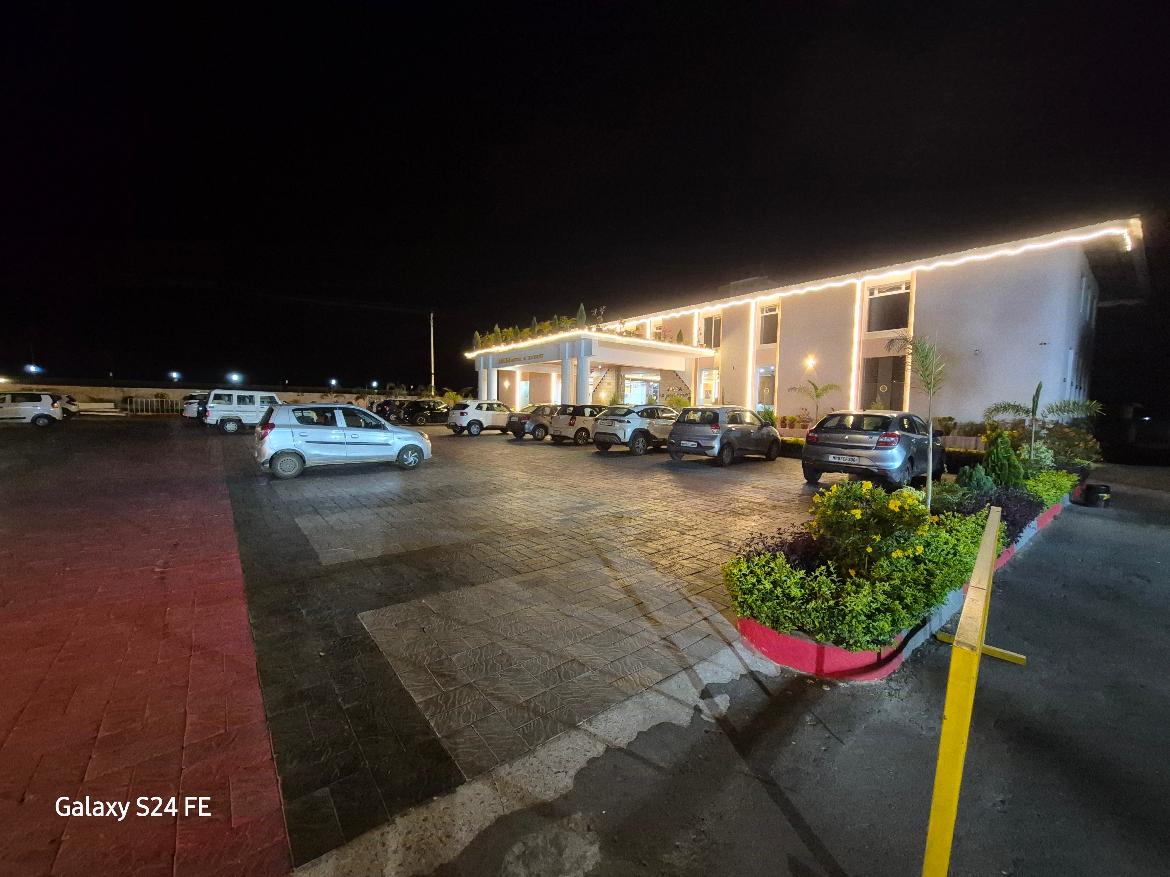 Jalsa Hotel And Resort Tikamgarh - Reviews, Photos & Offer
