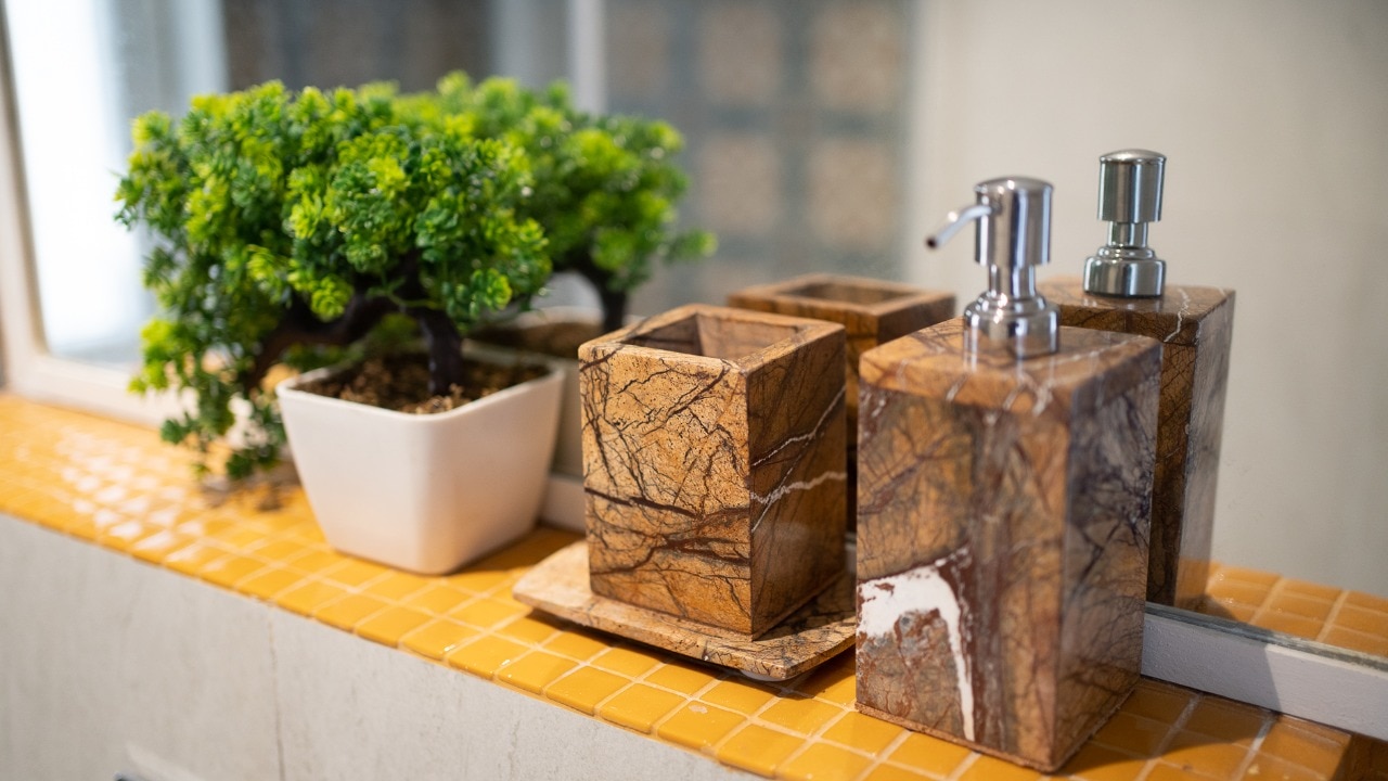 Calissa 𝗕𝗢𝗢𝗞 Goa