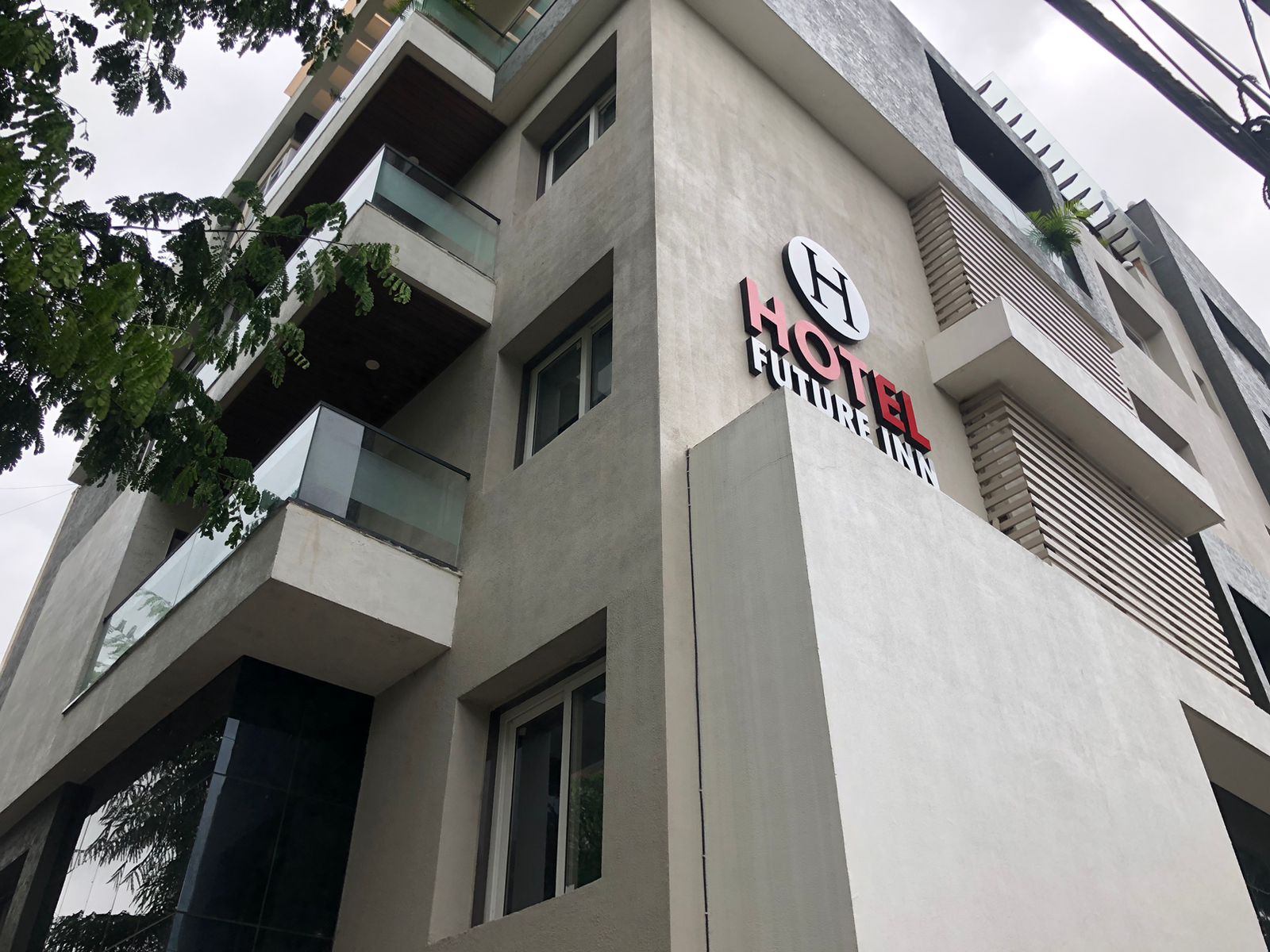 Hotel Future Inn 𝗕𝗢𝗢𝗞 Bhopal Guest House