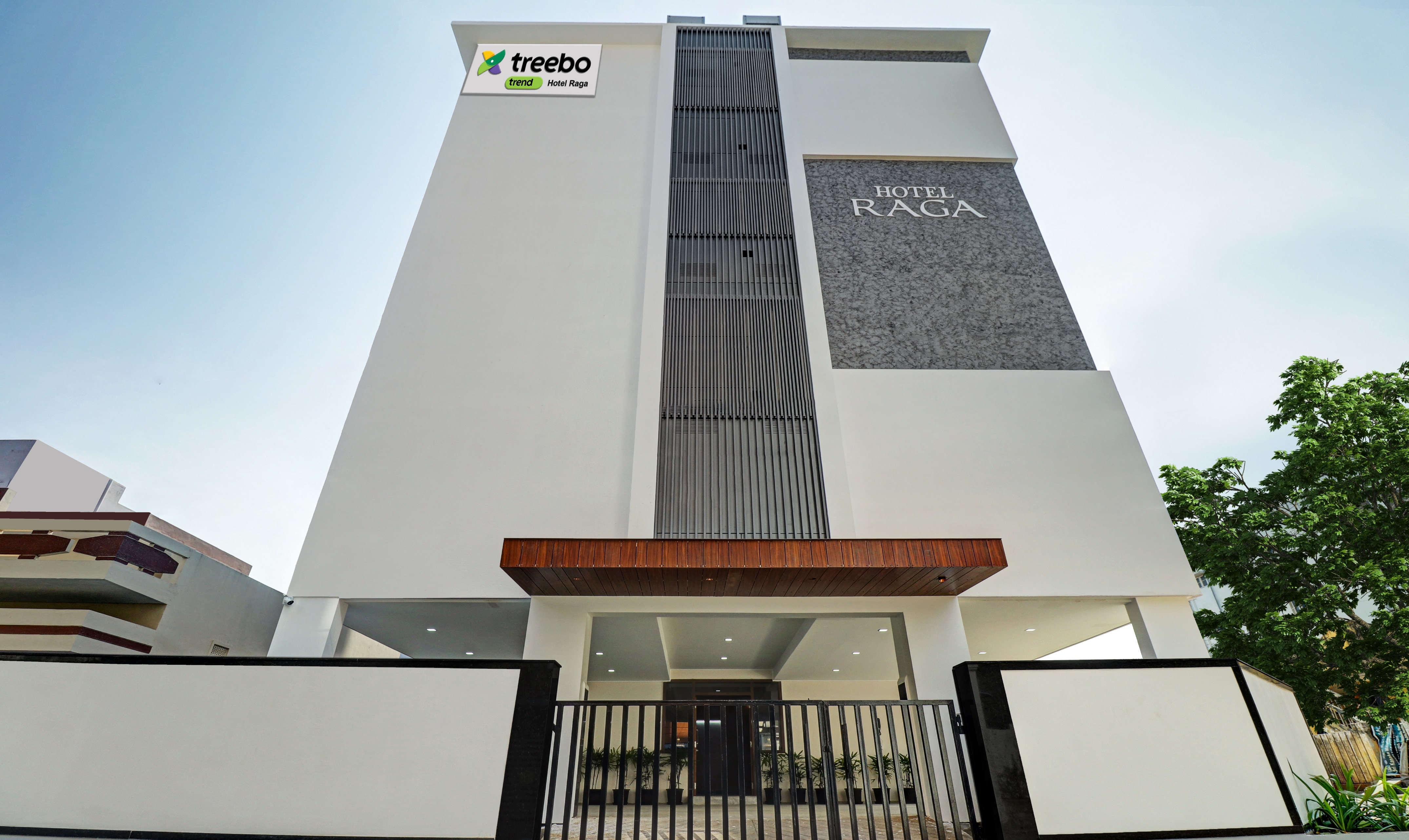 Treebo Raga 𝗕𝗢𝗢𝗞 Visakhapatnam Hotel