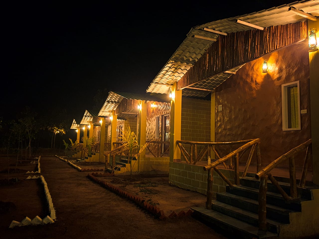 Risada Jungle Camp Tirora - Reviews, Photos & Offer