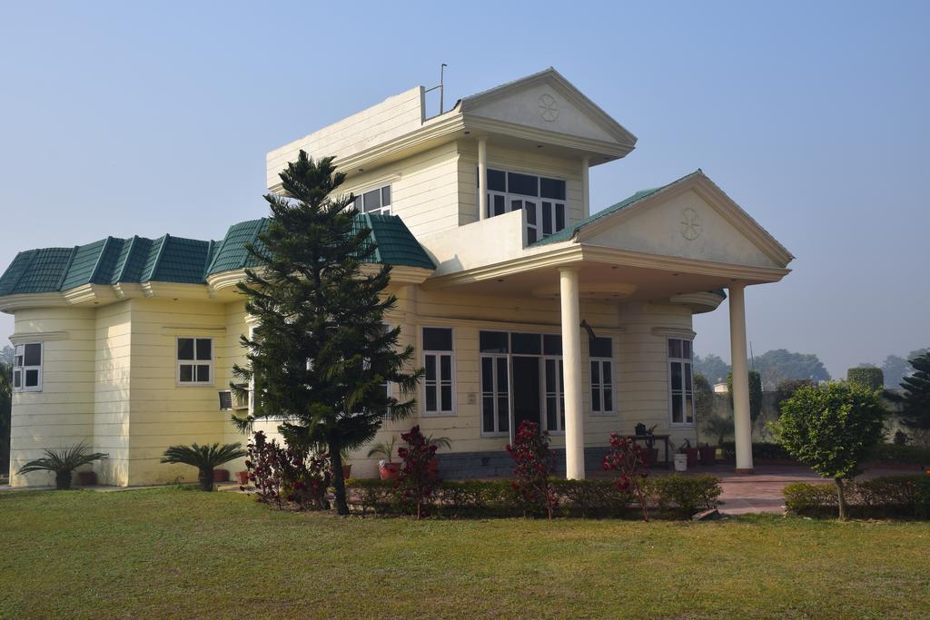 Abhay Farms 𝗕𝗢𝗢𝗞 Jalandhar Farm House