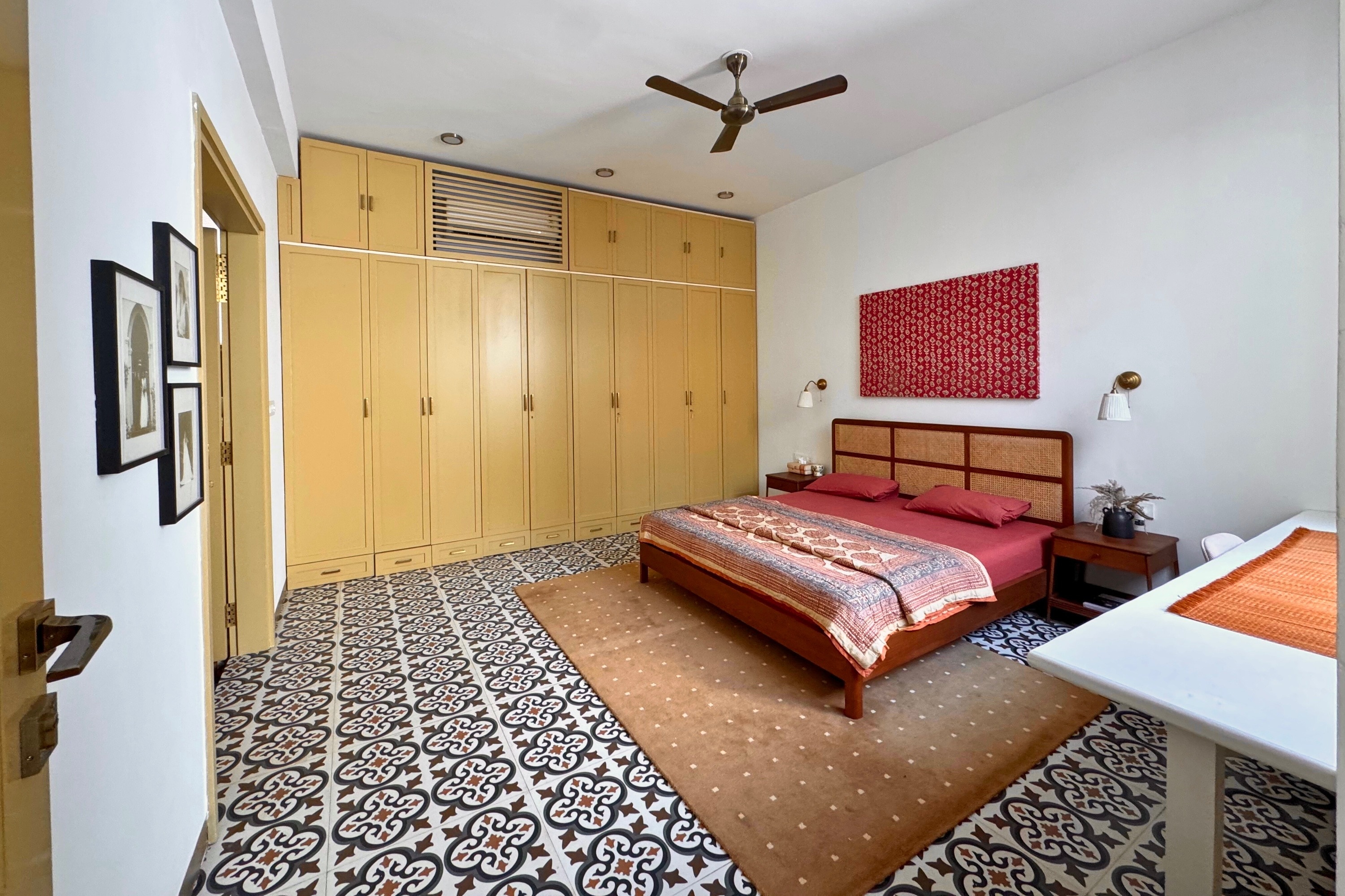 Valenades A Modern Getaway of Elegance 𝗕𝗢𝗢𝗞 Goa Villa