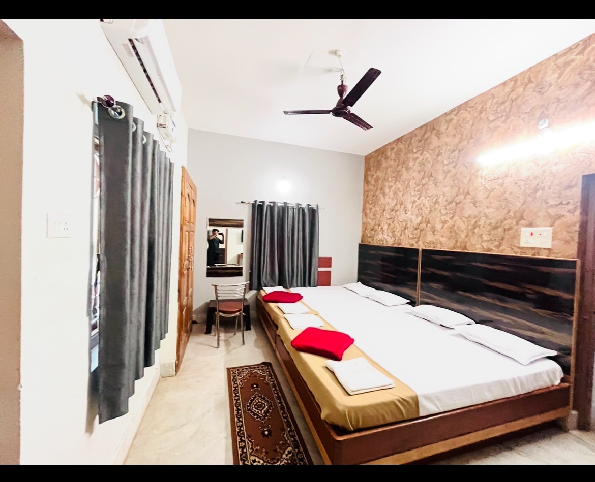 Hotel Gunjan 150m from Puri Beach Puri - Reviews, Photos & Offer