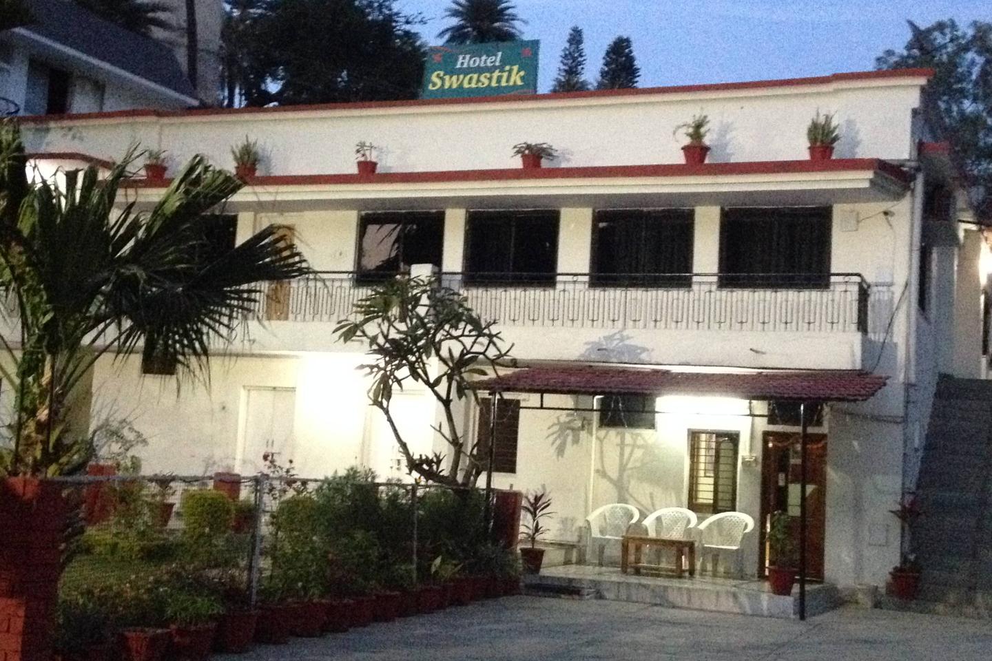 Swastik Hotel 𝗕𝗢𝗢𝗞 Mount Abu Hotel