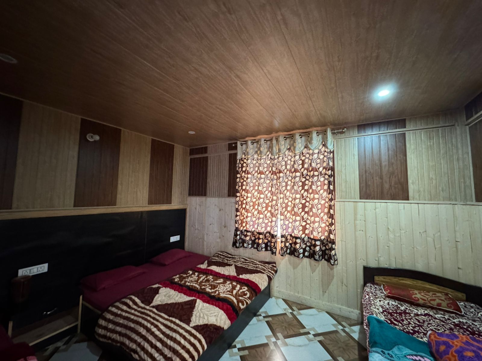 Rooms of Parvati Homestay - 500 Mtrs From Temple - Badrinath Hotel on ...