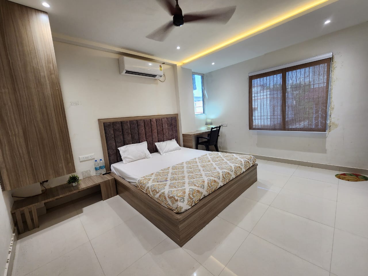 Lakhdatar Inn - 1km From Baba Dham Area Apart-hotel Deoghar - Reviews ...