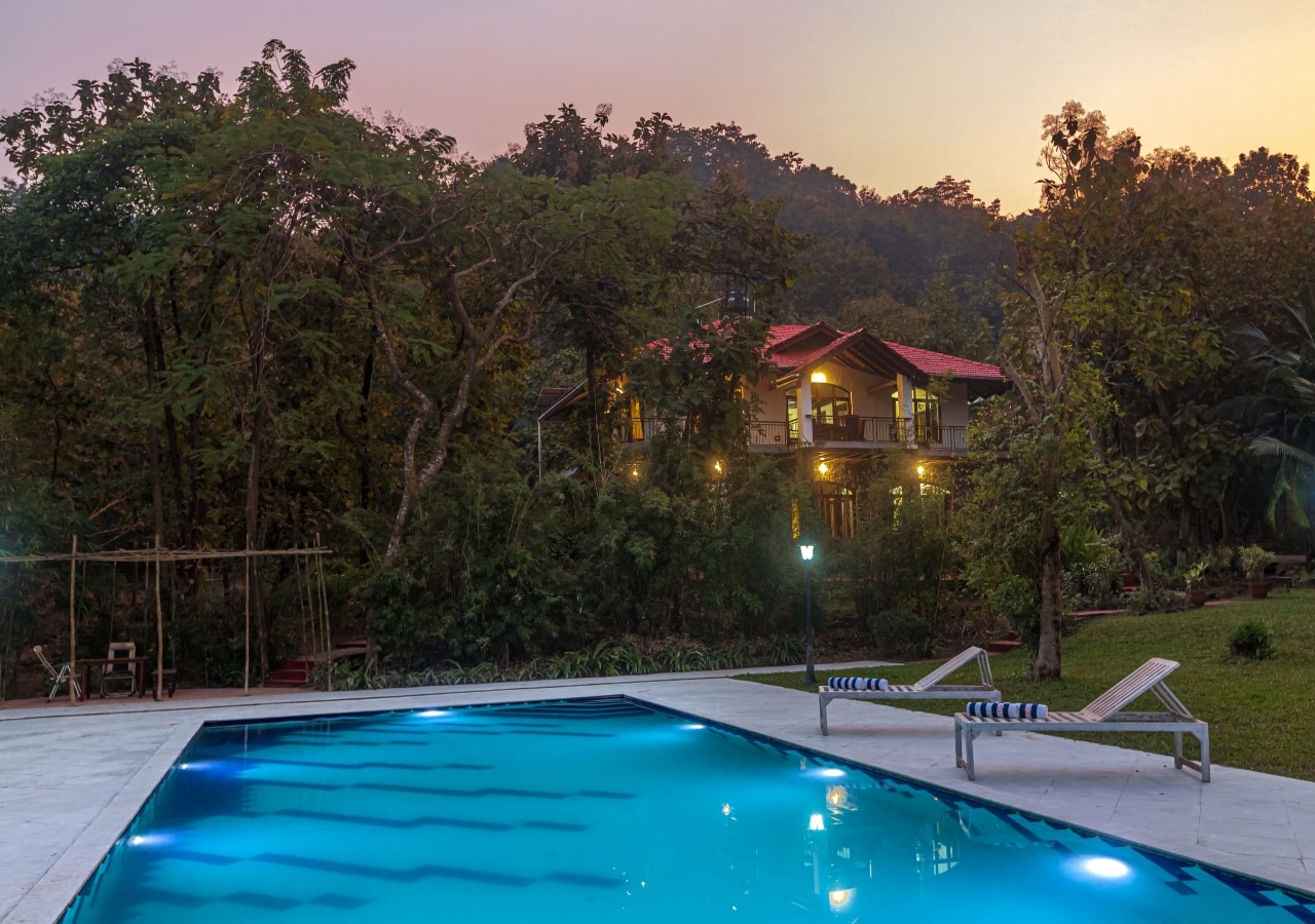 SaffronStays Alma Grove, Kashid 𝗕𝗢𝗢𝗞 Murud Janjira Villa