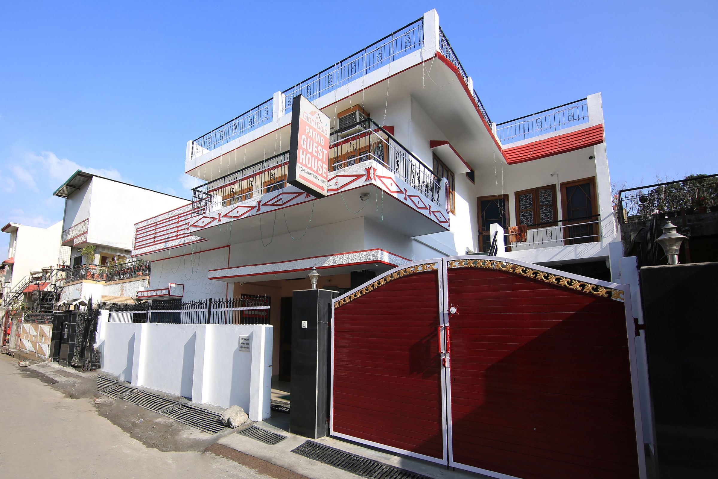 Ginni Gold Homestay | Close to Railway Station Dehradun - Reviews ...