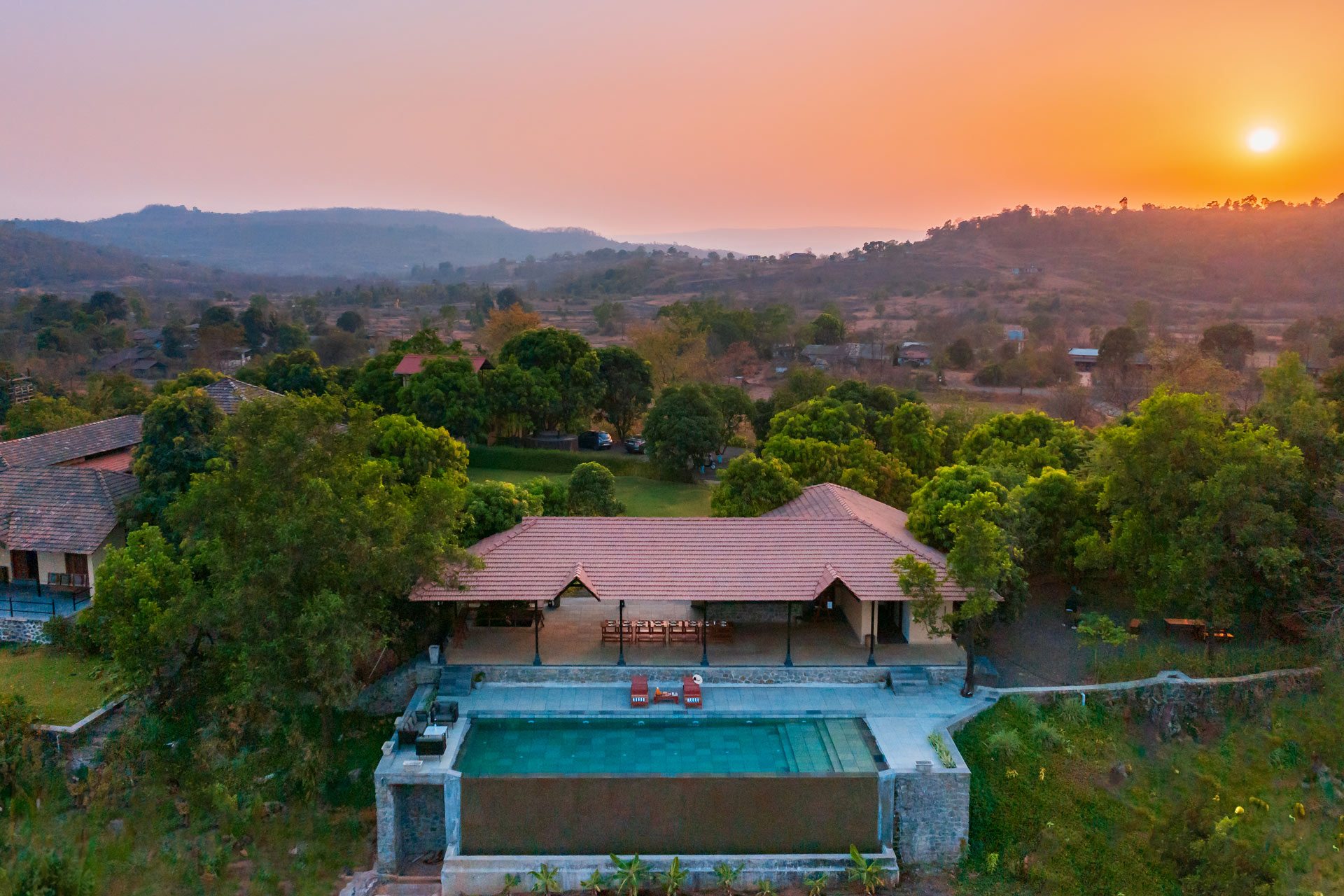 StayVista at Basalt 𝗕𝗢𝗢𝗞 Pali, Maharashtra Farm House