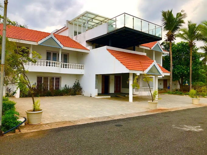 Peninsula Icon Beach Resort 𝗕𝗢𝗢𝗞 Chennai Villa