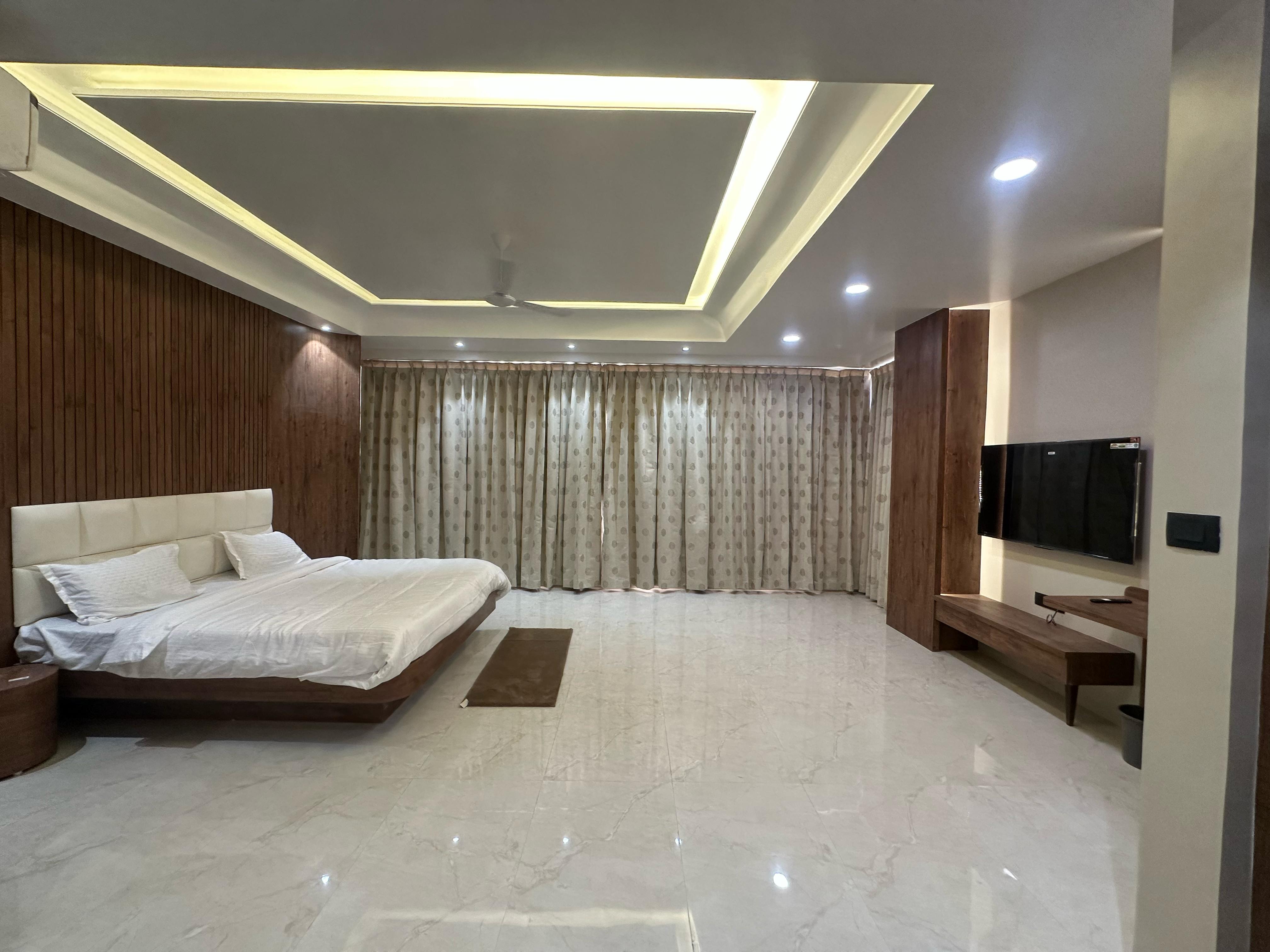HOTEL V9 𝗕𝗢𝗢𝗞 Wani Hotel