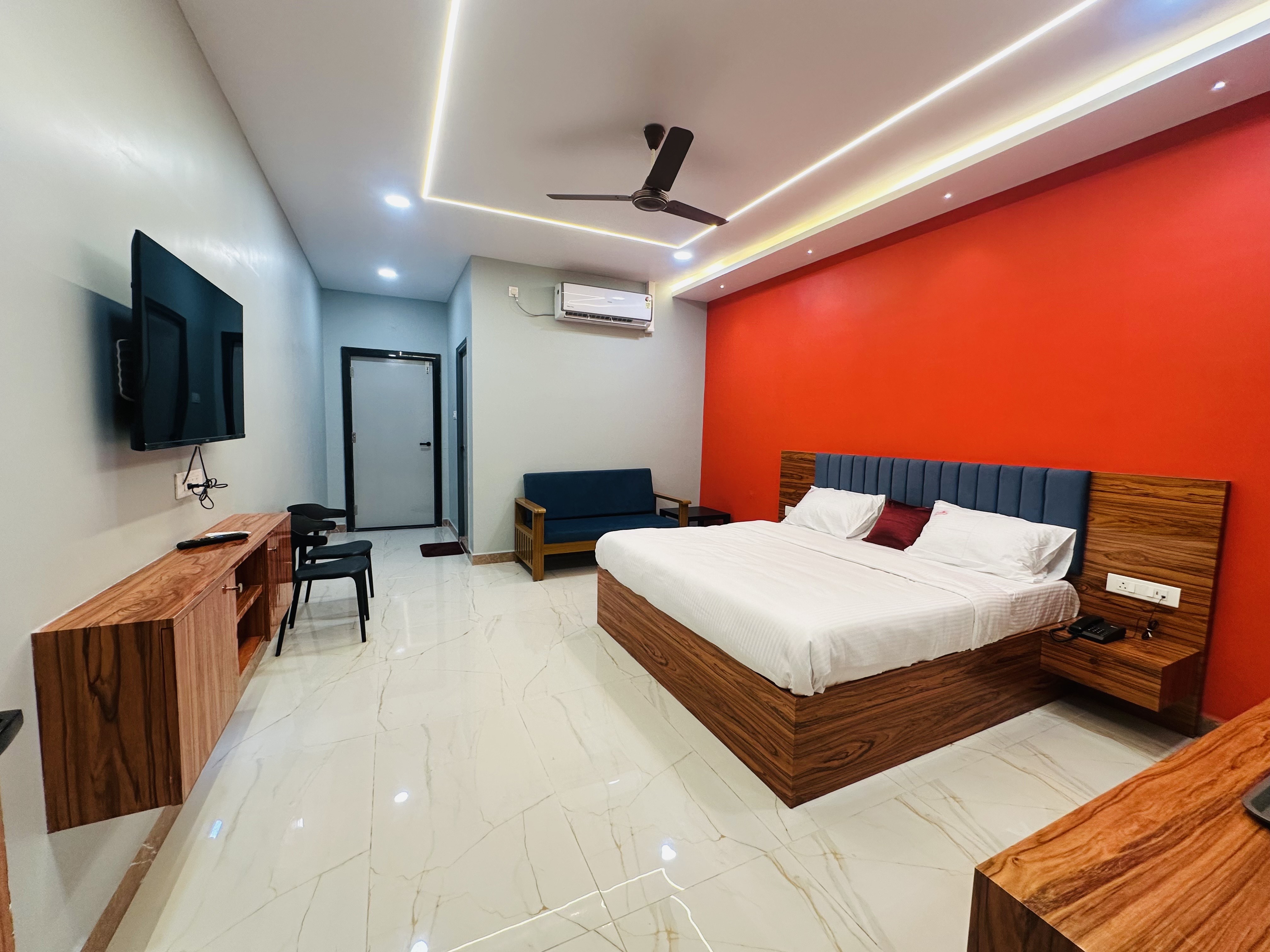 RainbowBeach Resort 𝗕𝗢𝗢𝗞 Chirala Resort