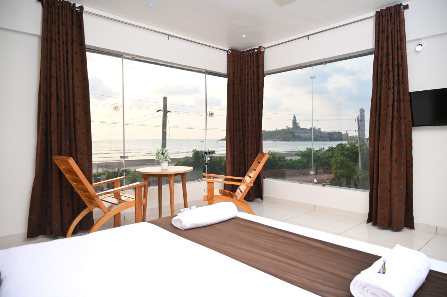 Ocean Front 𝗕𝗢𝗢𝗞 Murudeshwar Homestay