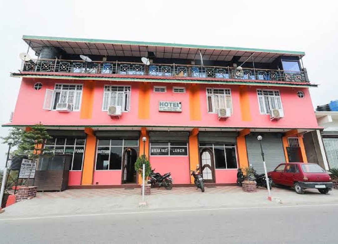 Himani chamunda view (Tanda medical college ) 𝗕𝗢𝗢𝗞 Kangra Hotel