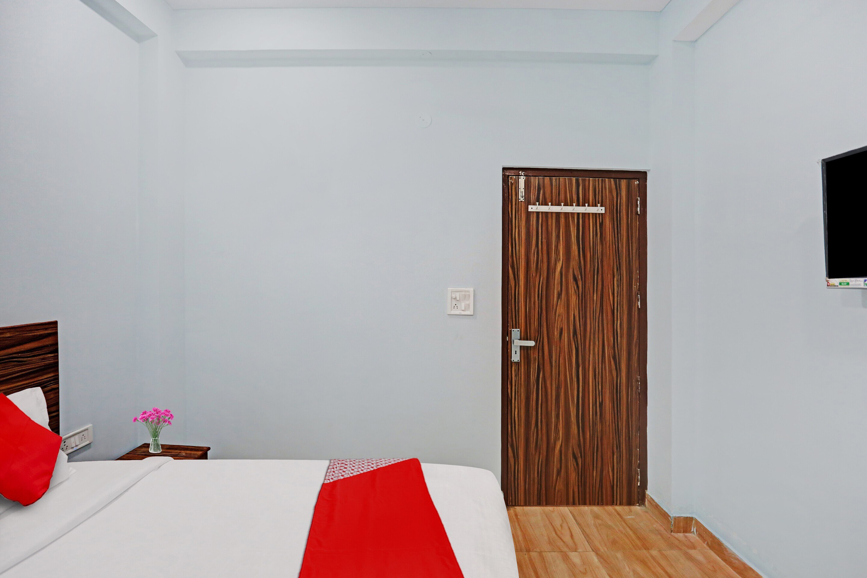 Hotel O by OYO Surya Gold Guest House Delhi - Reviews, Photos & Offer