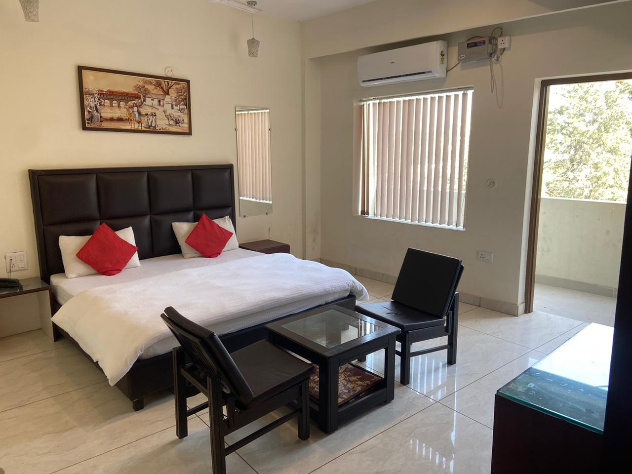Hotel HN Rewari 𝗕𝗢𝗢𝗞 Rewari Hotel