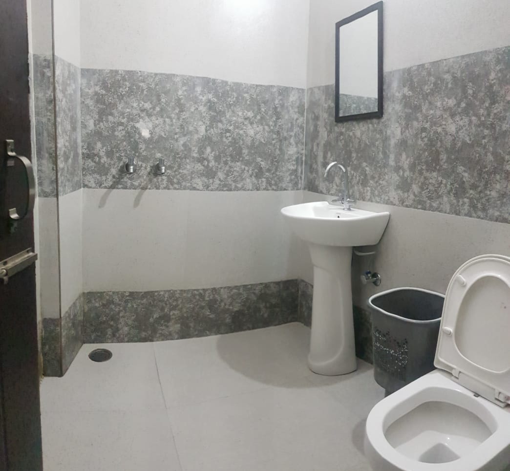 HOTEL AMAR PREMIUM 𝗕𝗢𝗢𝗞 Chandigarh Hotel