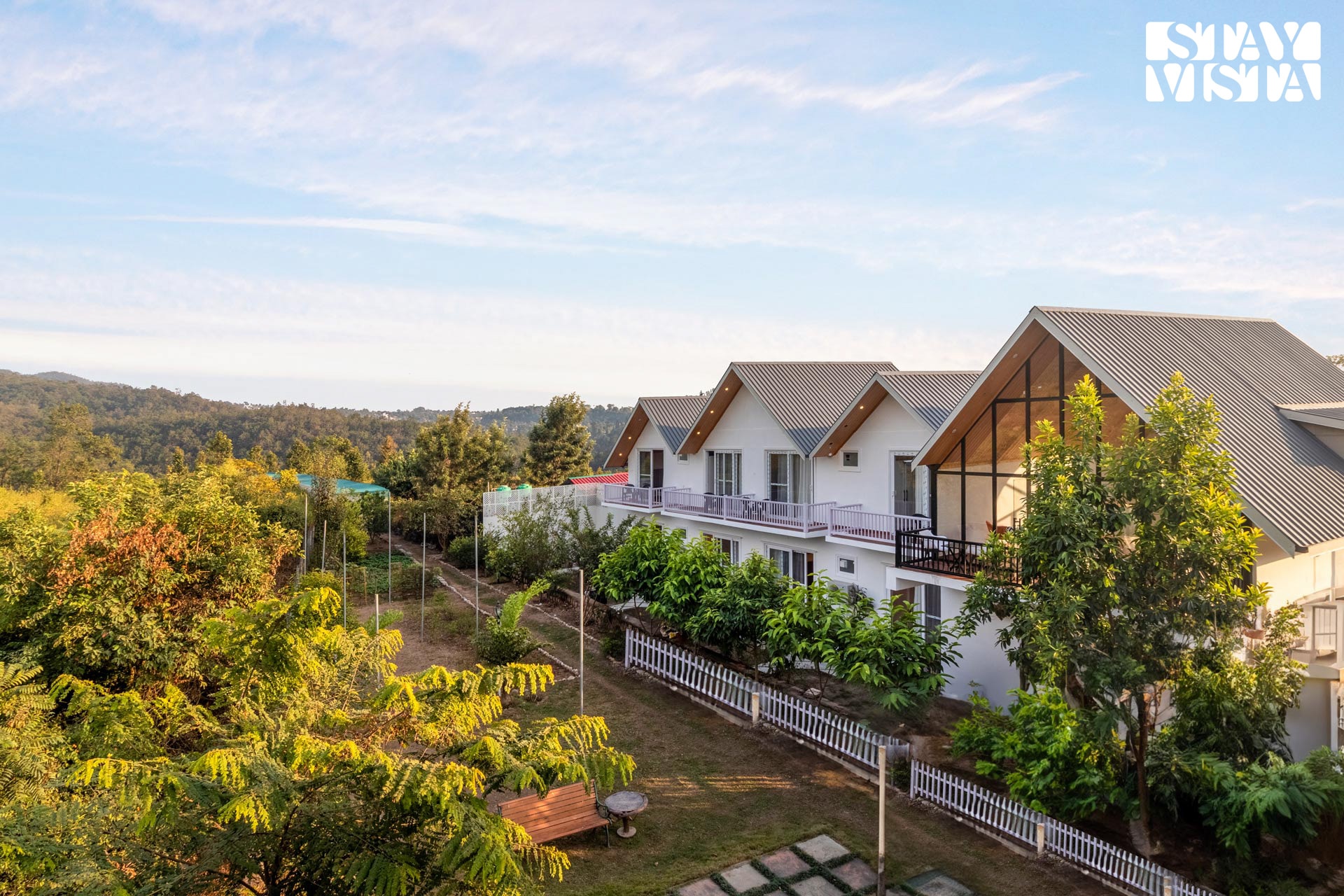 StayVista at Spruce @ SilverSpring Cottage 𝗕𝗢𝗢𝗞 Dehradun Cottage