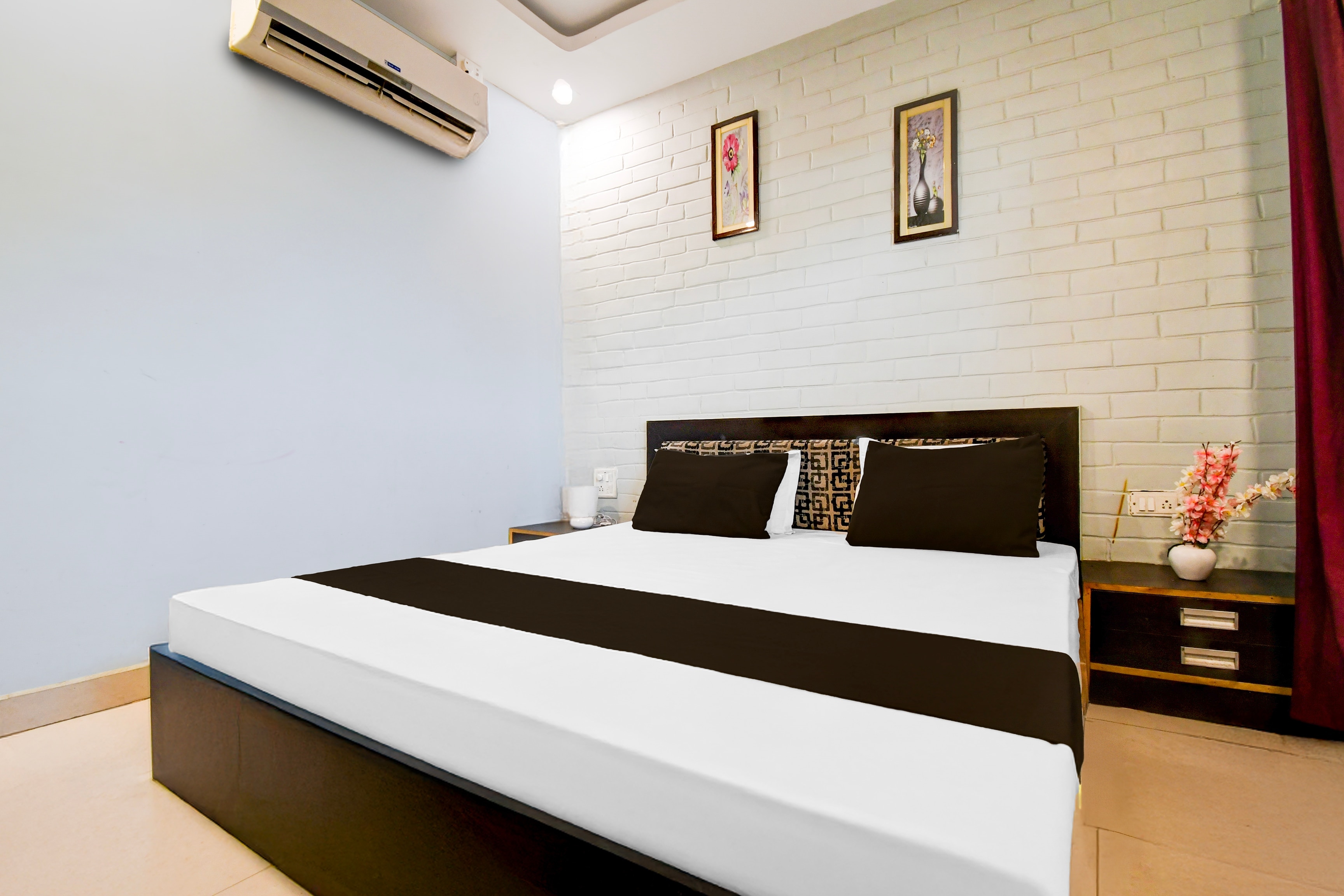 Hotel O Dariyapur Near Railway Crossing Sultanpur - Reviews, Photos & Offer