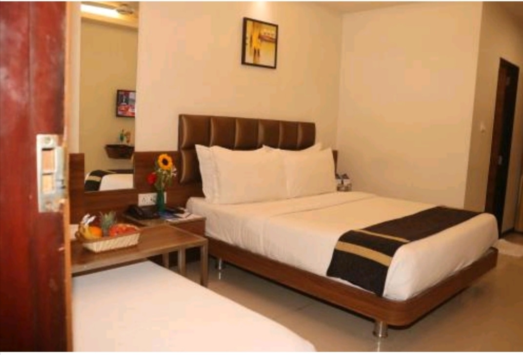 Hotel Blue Moon Delux 헕헢헢헞 Prayagraj Hotel