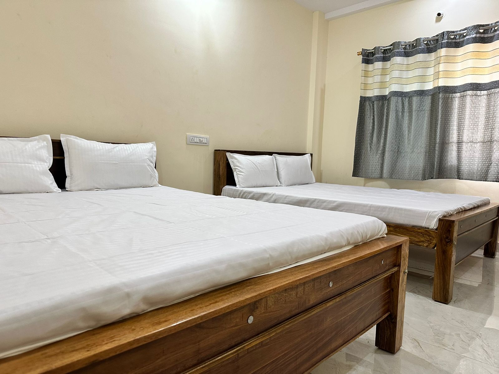 Hill's view Homestay 𝗕𝗢𝗢𝗞 Chikmagalur Homestay