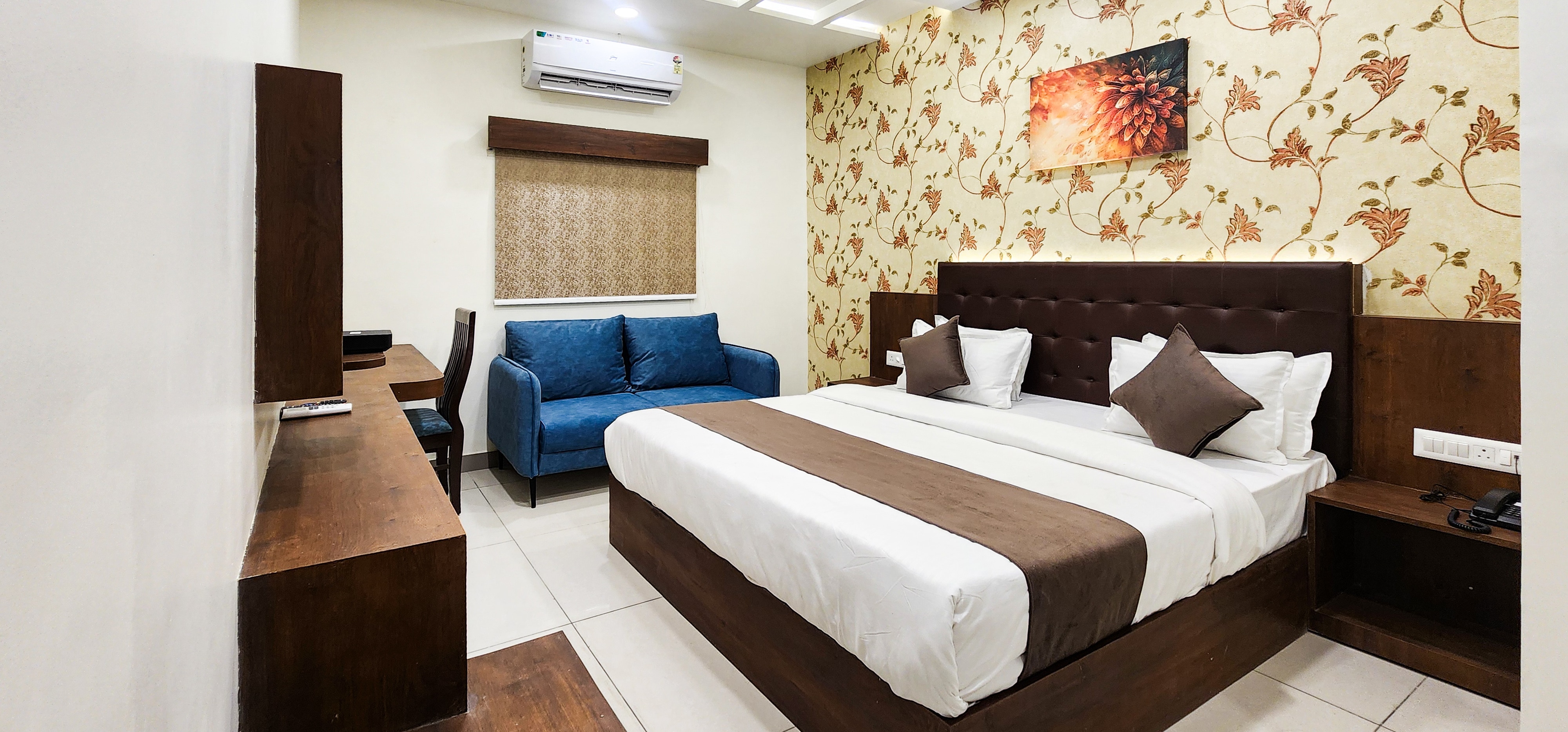 Hotel Nova Shapar 𝗕𝗢𝗢𝗞 Kotda Sangani Hotel