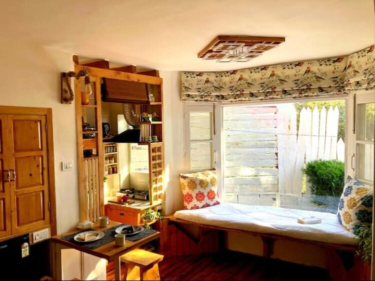 Tiny house STUDIO with kitchenette lawn Cottage Dalhousie - Reviews ...