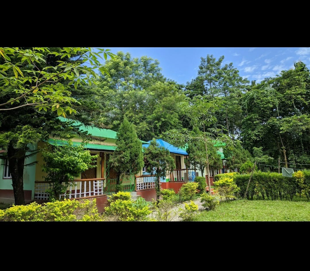 HOLONG ECO VILLAGE RESORT 𝗕𝗢𝗢𝗞 Jaldapara Hotel
