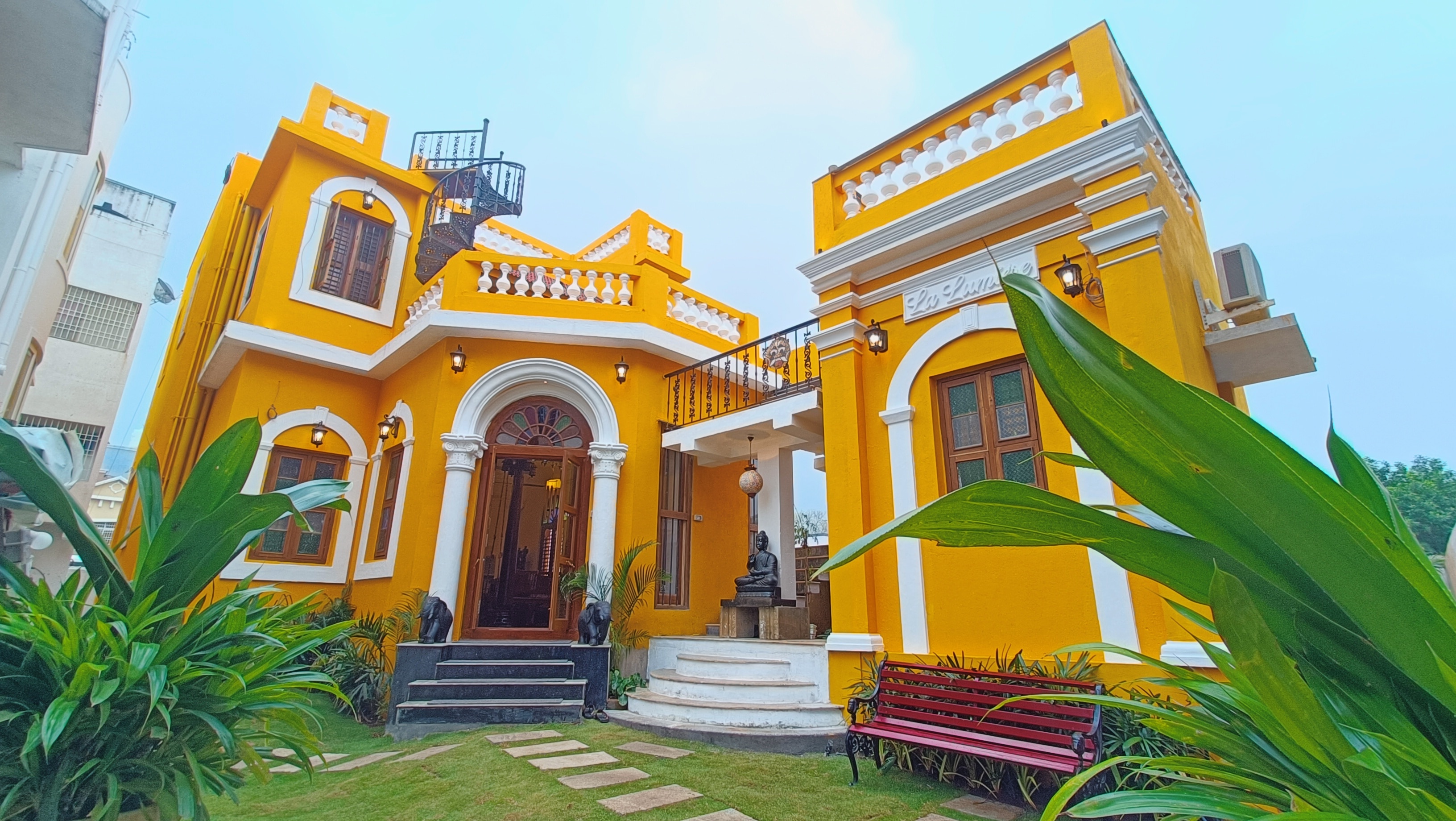 Indo French Style Villa @ Chennai 𝗕𝗢𝗢𝗞 Chennai Villa