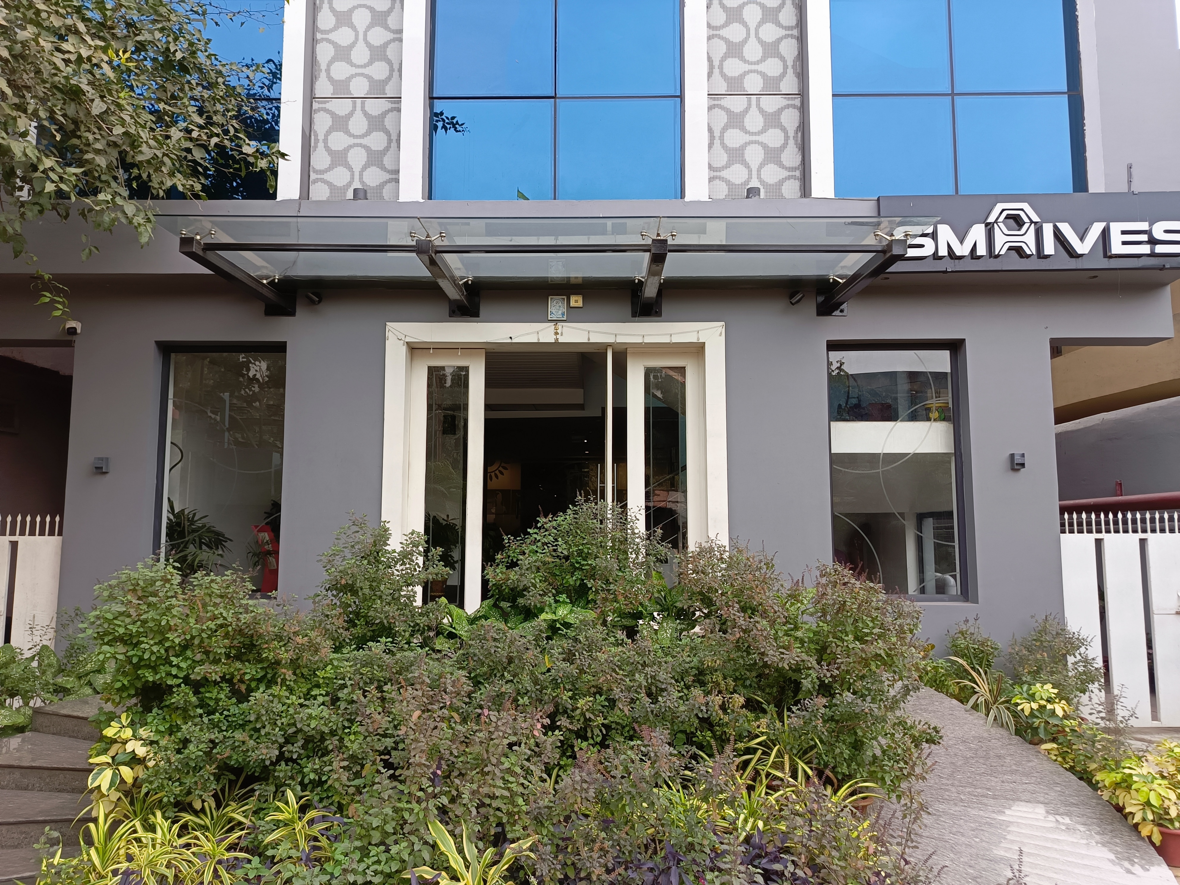 SM Hives Hotel Bhubaneshwar - Reviews, Photos & Offer