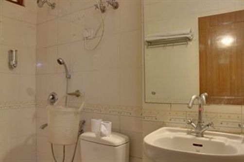 Hotel Swaraj Palace 𝗕𝗢𝗢𝗞 Budaun Hotel