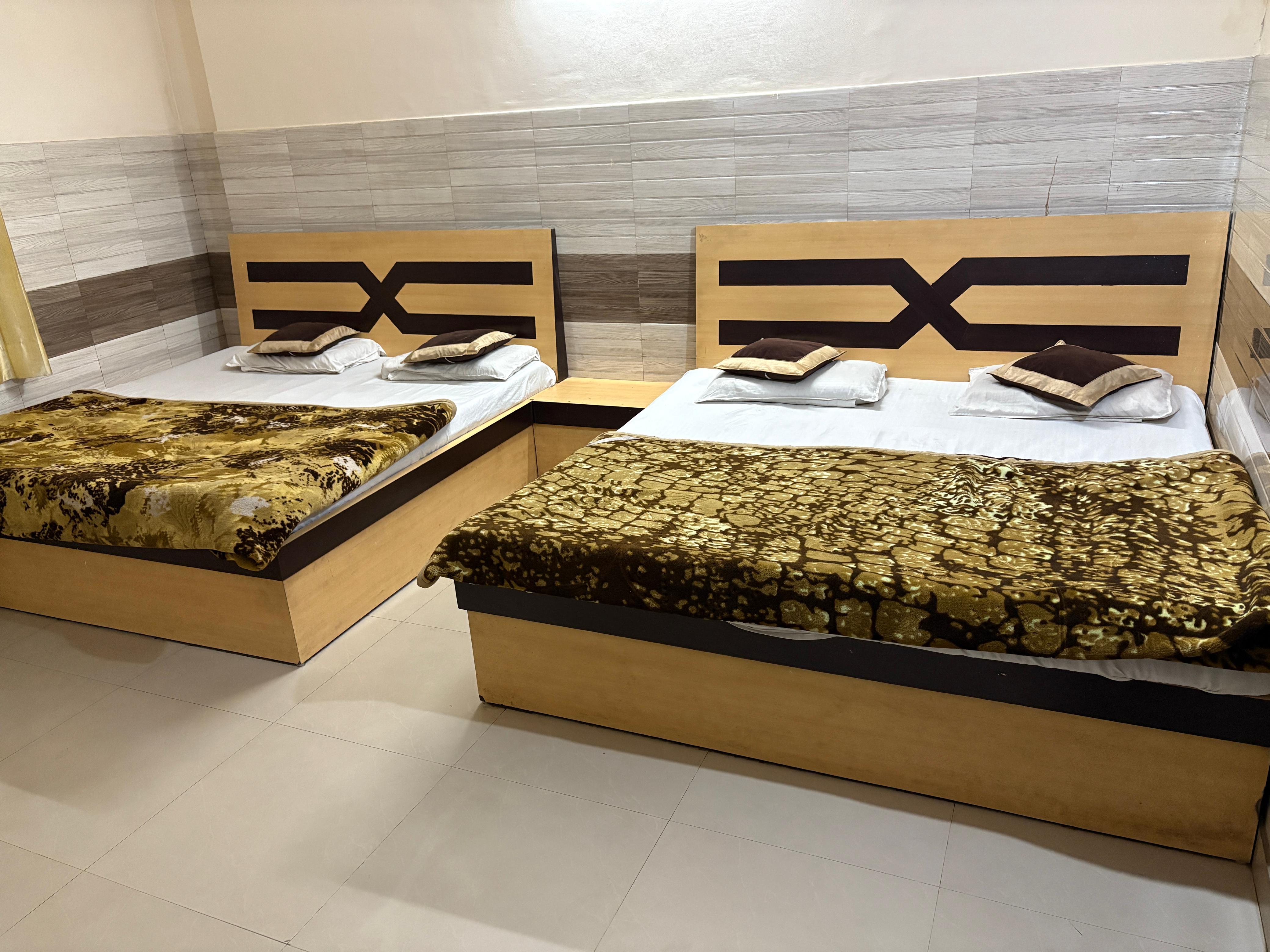 Rooms of Atul Residency - Guest House in Katra